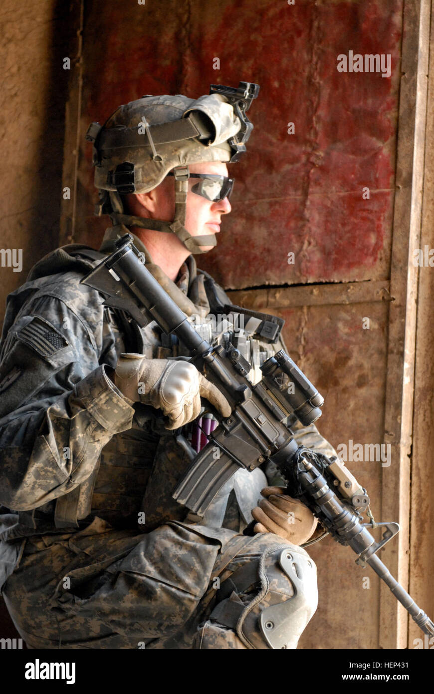 Soldiers from Eagle Company, 2nd Squadron, 2nd Stryker Cavalry Regiment ...