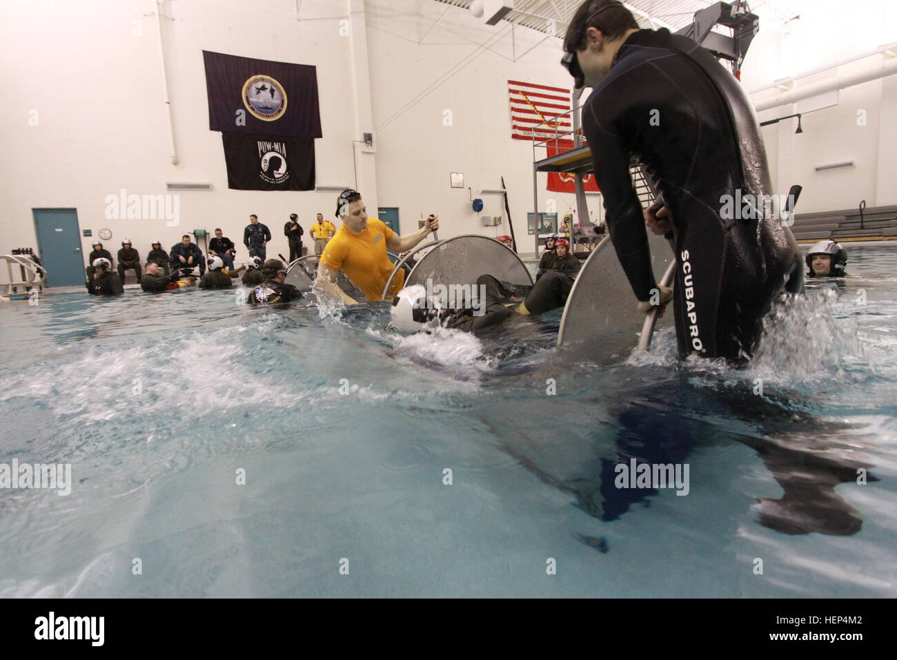 Aviation water survival training hi-res stock photography and images ...
