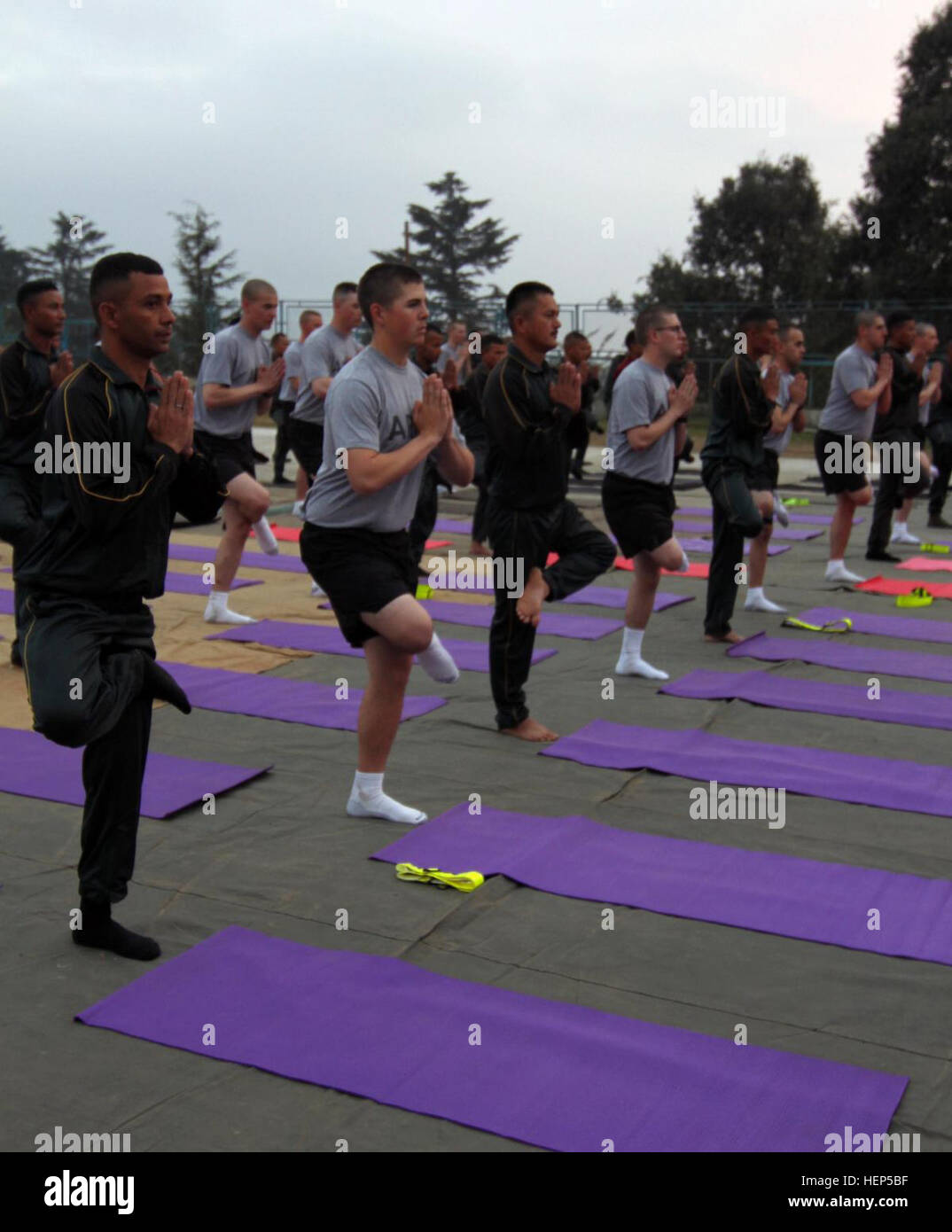 U.S. and Indian soldiers perform physical fitness together during Yudh ...