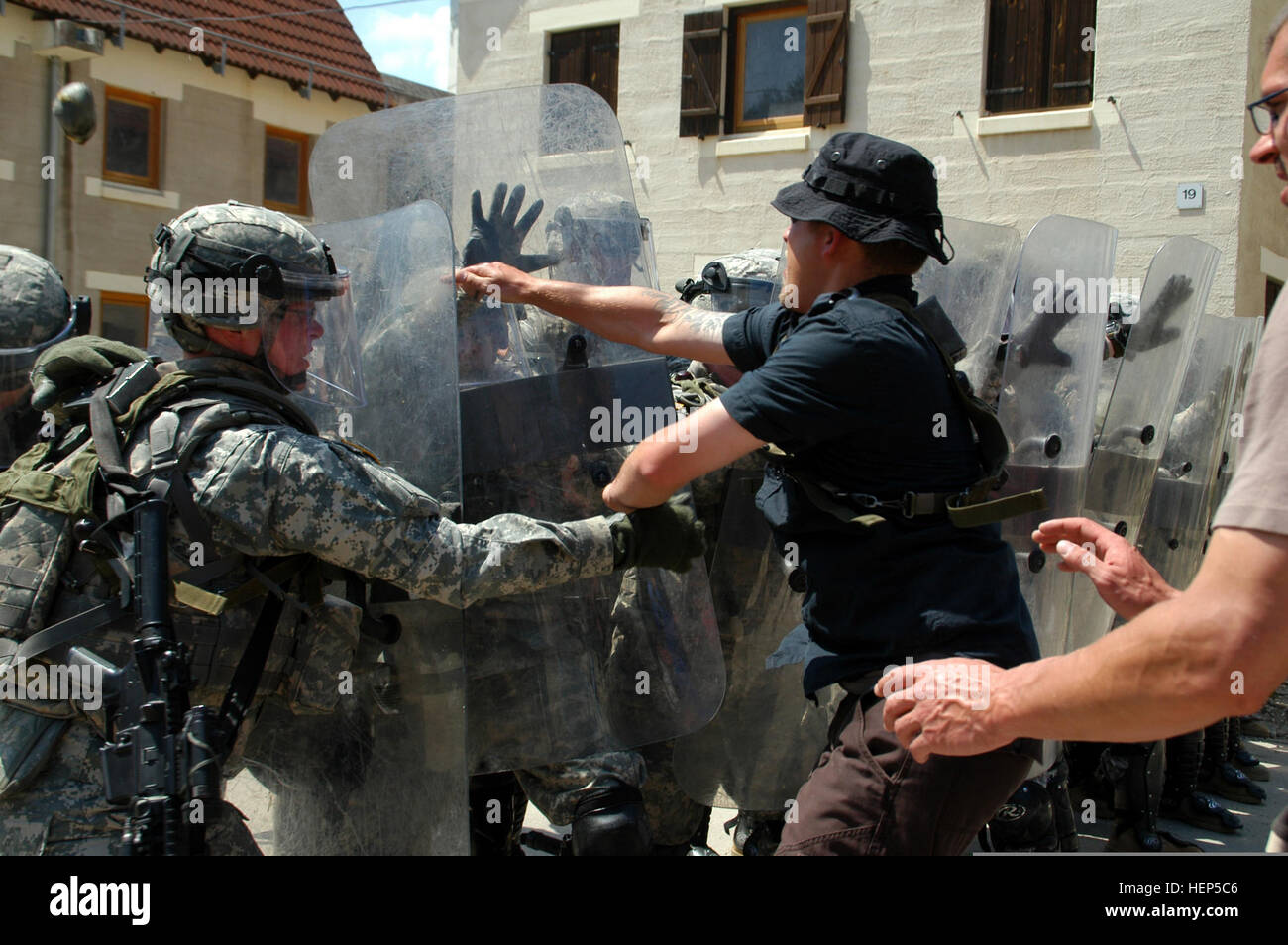 110th maneuver enhancement brigade hi-res stock photography and images ...