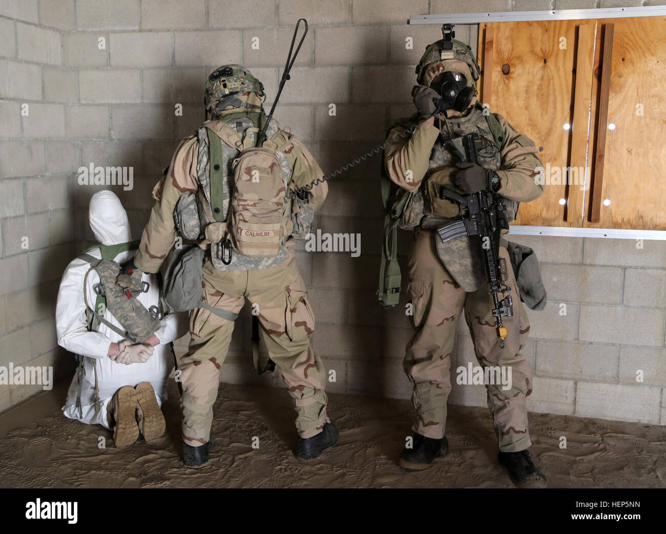 U.S. Army Soldiers from 1st Battalion, 8th Cavalry Regiment, 2nd ...