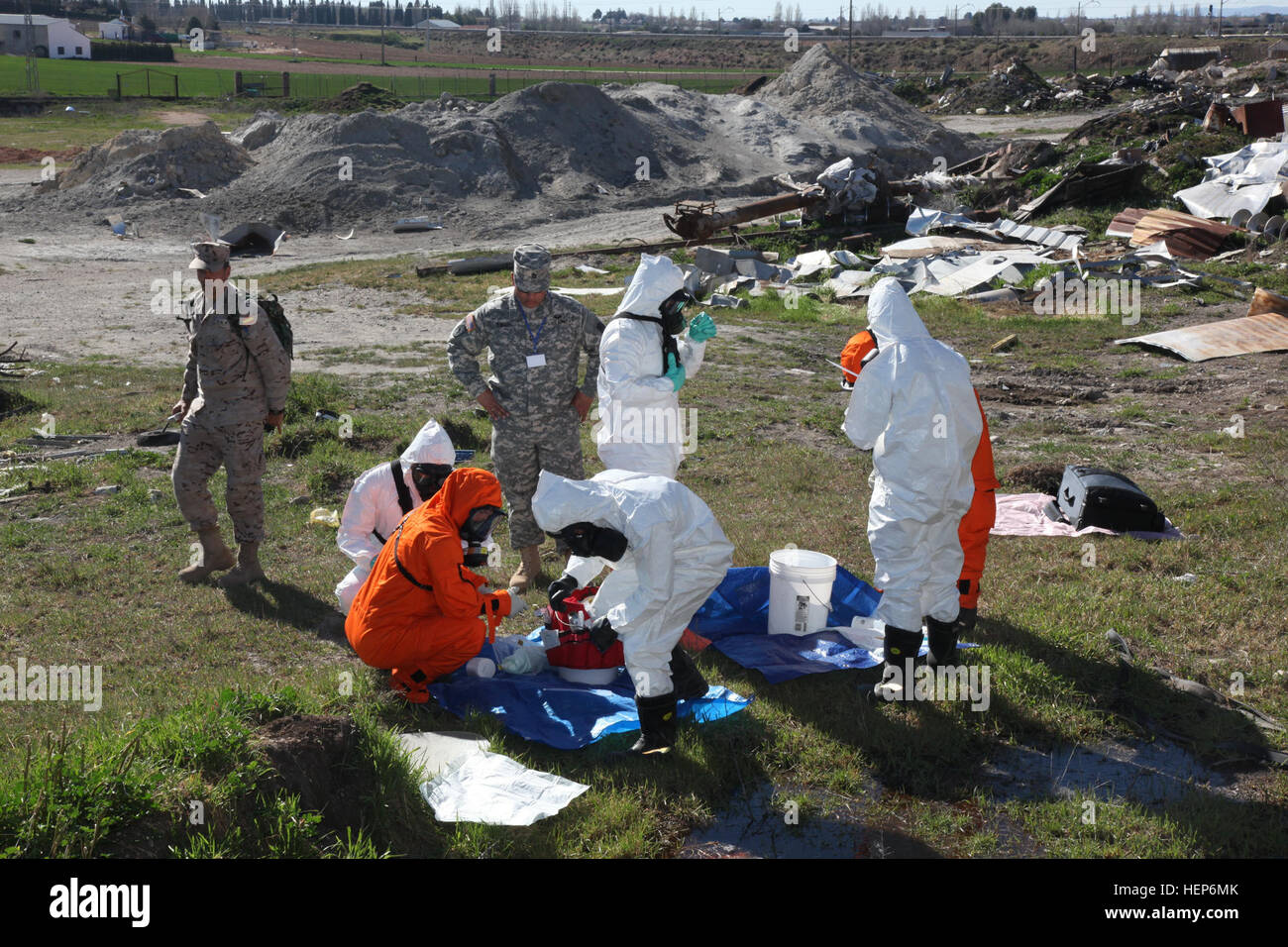 A combined sampling team of Soldiers from the 7th Civil Support Command ...