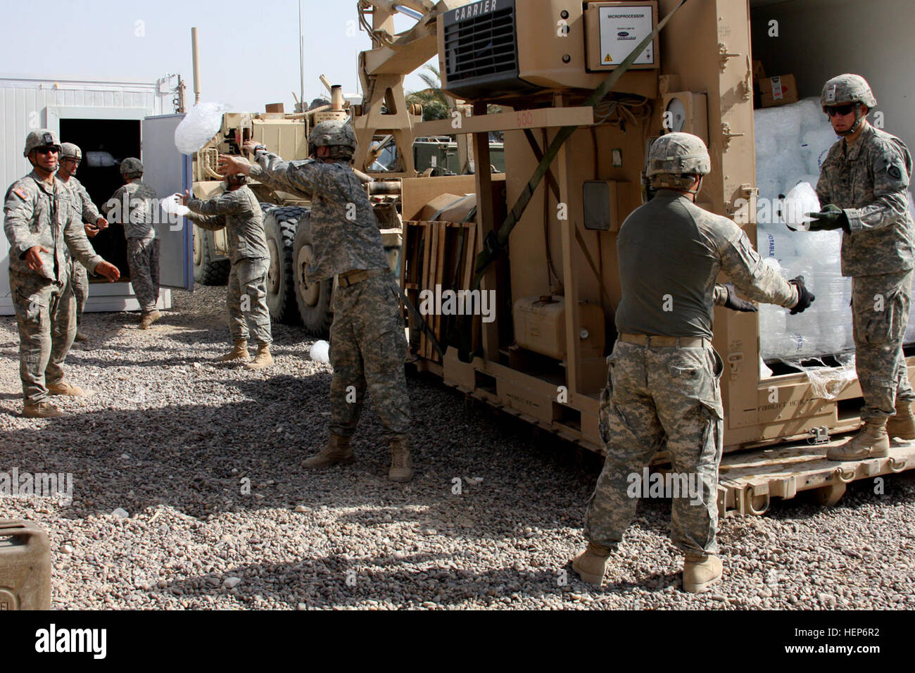 Soldiers from the Forward Area Support Team, Company A "Comanche ...