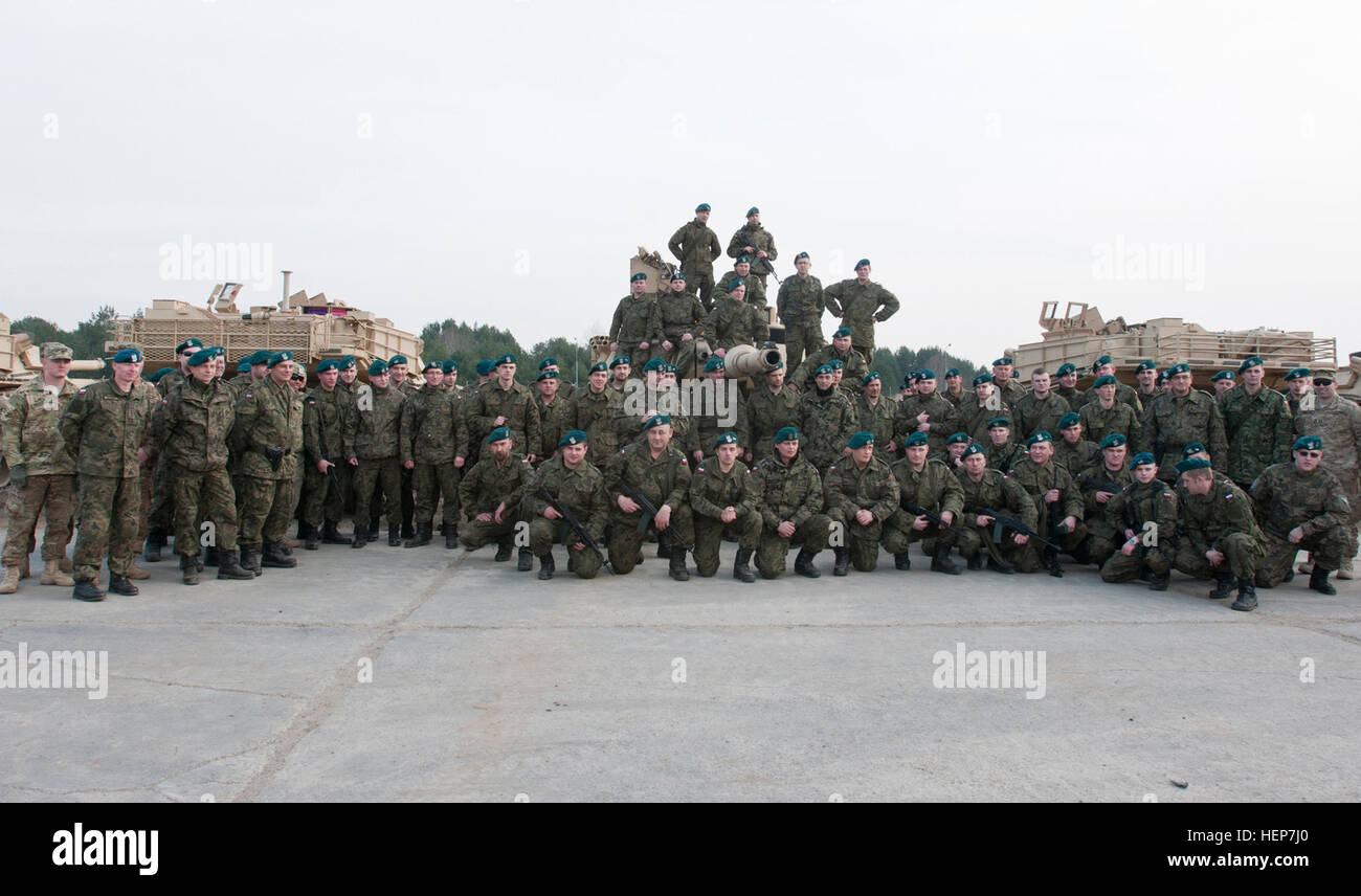 Soldiers assigned to 2nd Battalion, 7th Infantry Regiment, 1st Armor ...