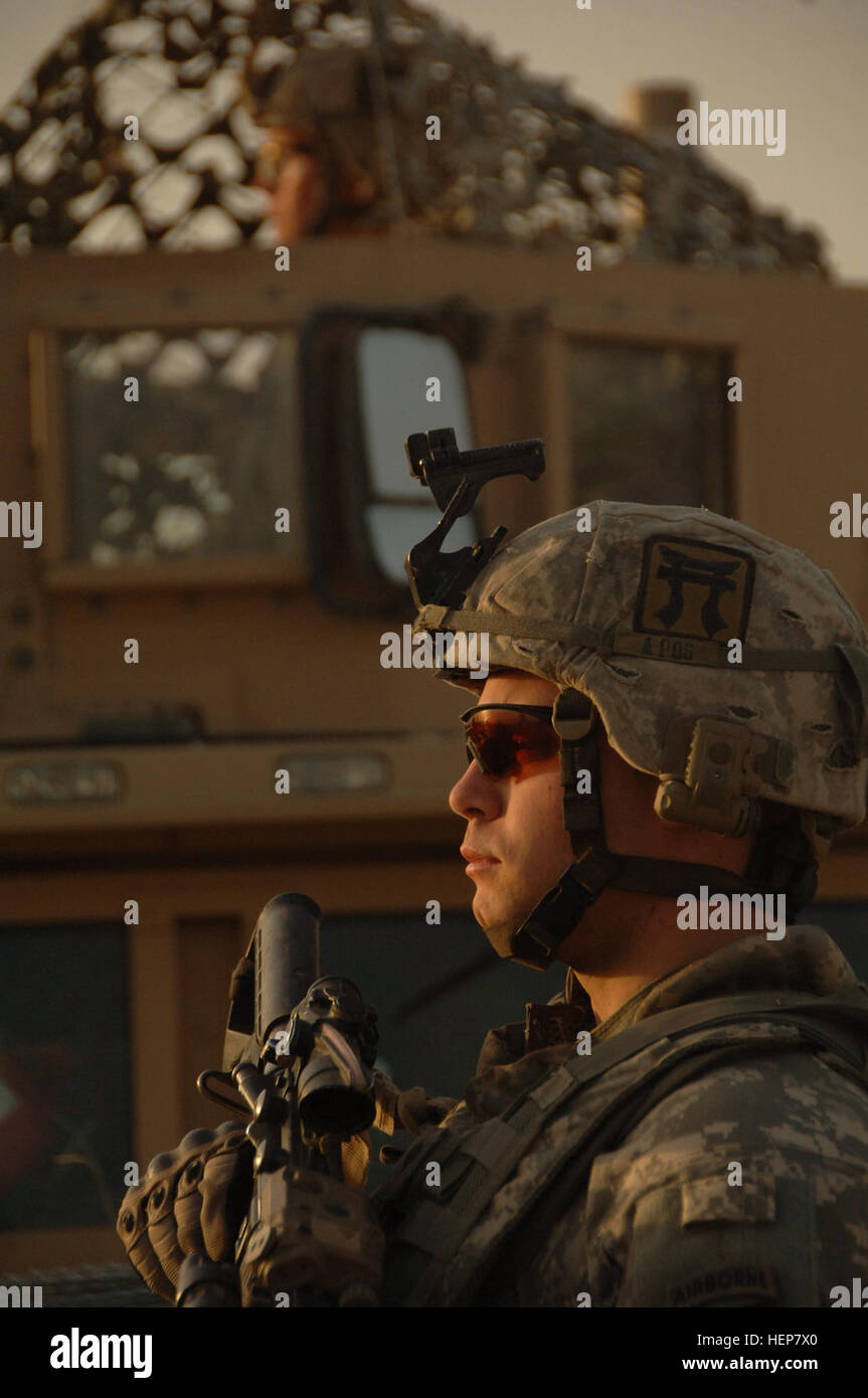 U.S. Army Spc. Adam Potter of the 101st Airborne Division, 1-187 ...