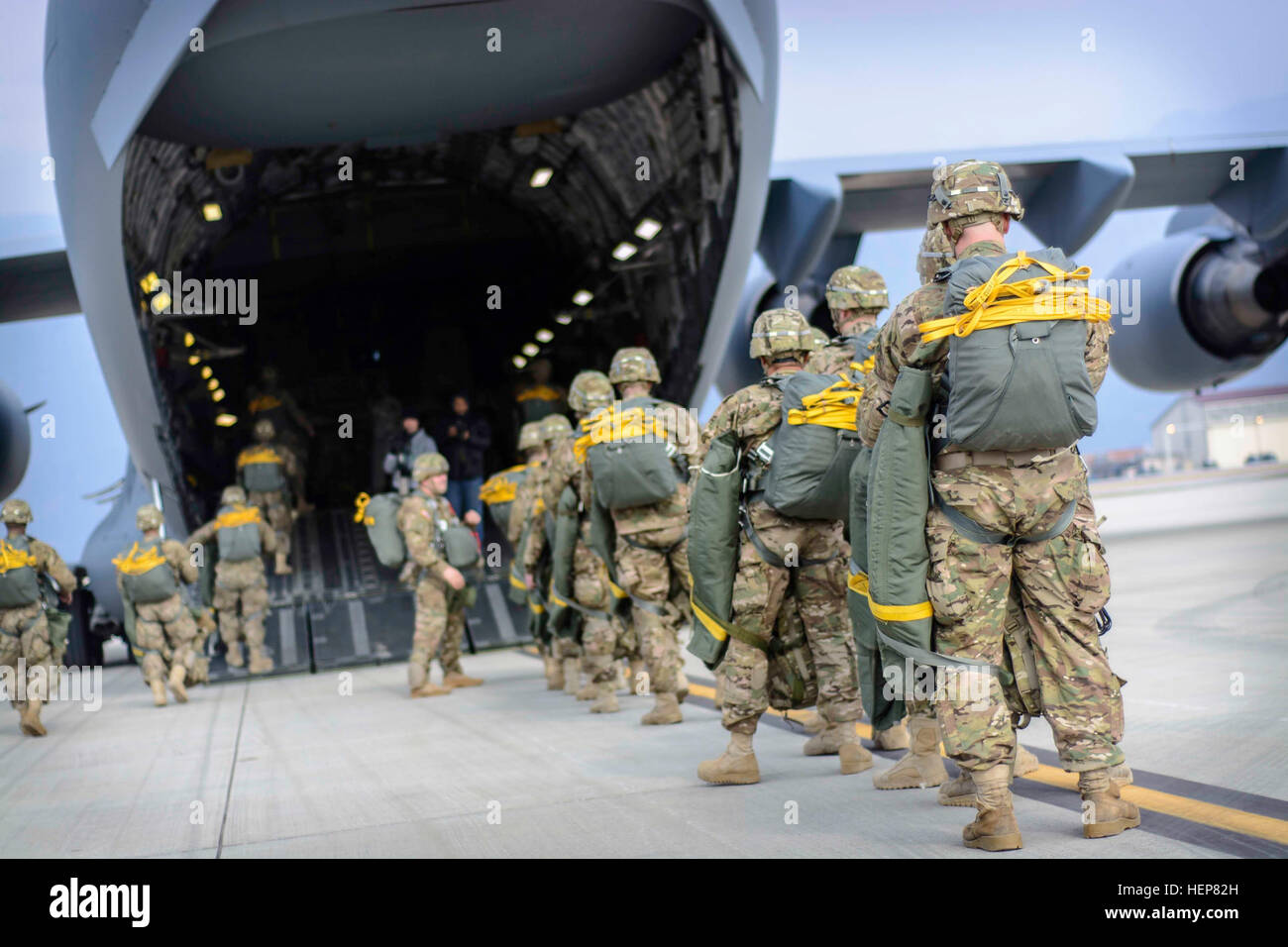 U.S. Army paratroopers from 2nd Battalion, 503rd Infantry Regiment ...