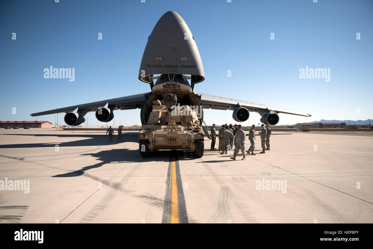 Soldiers assigned to Charlie Battery, 29th Field Artillery Regiment ...