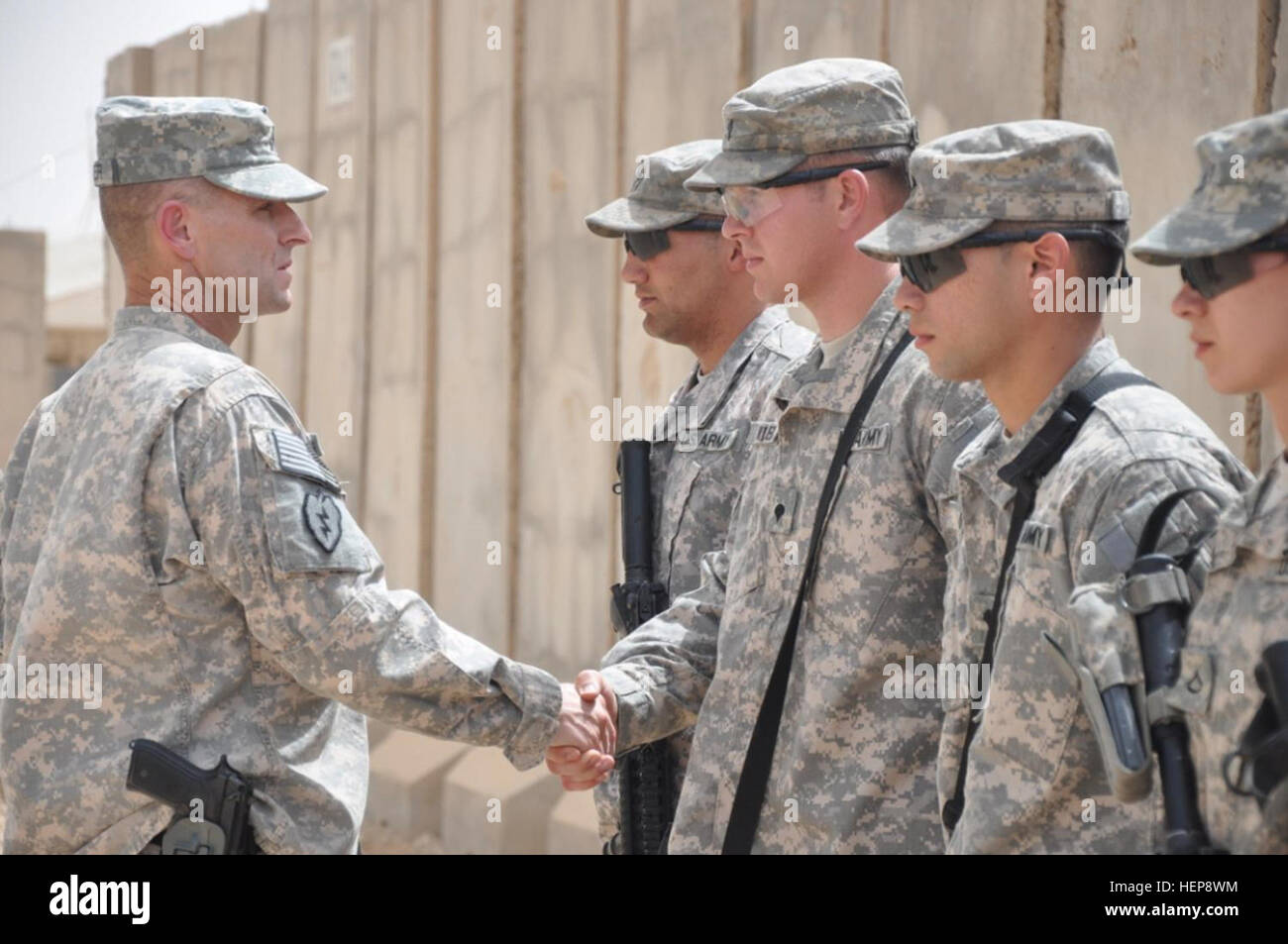 A U.S. Army soldier with Headquarters and Headquarters Company, 299th ...
