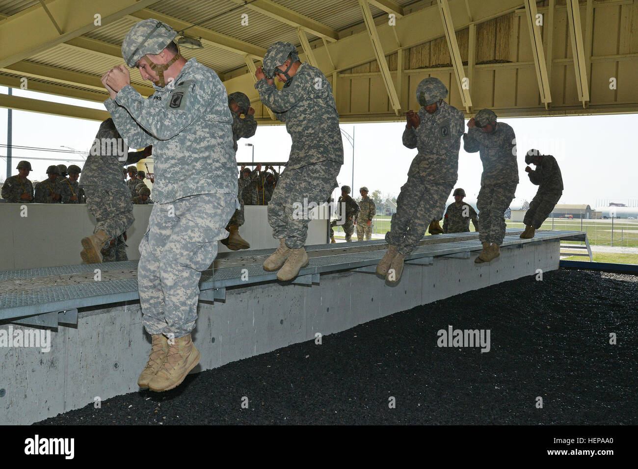 U.S. Army paratroopers assigned to the 173rd Airborne Brigade Special ...
