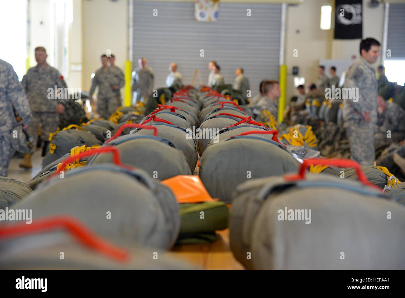 U.S. Army paratroopers assigned to the 173rd Airborne Brigade Special ...