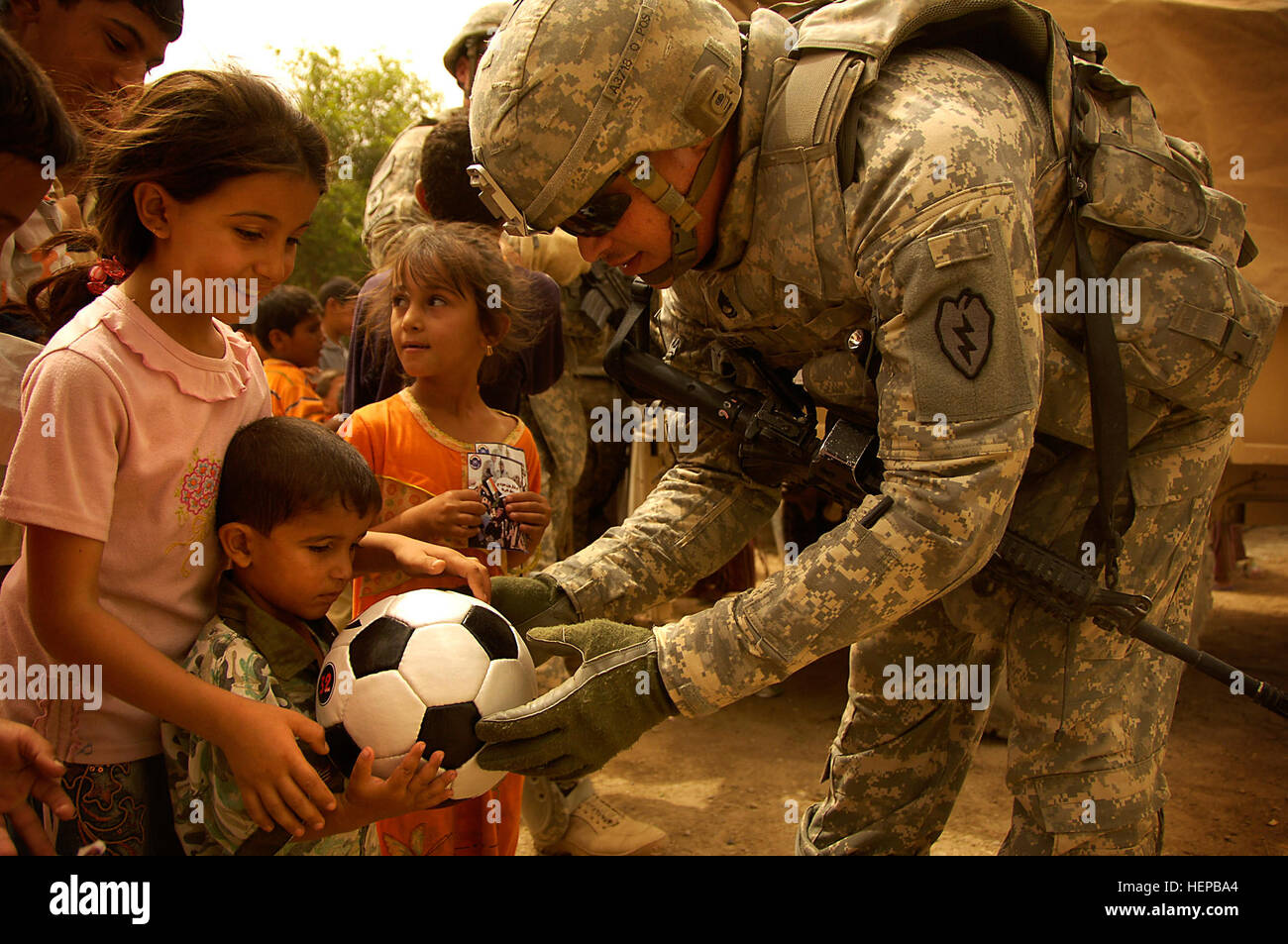 U.S. Soldiers from 2nd Squadron, 14th Cavalry Regiment, 25th Infantry ...
