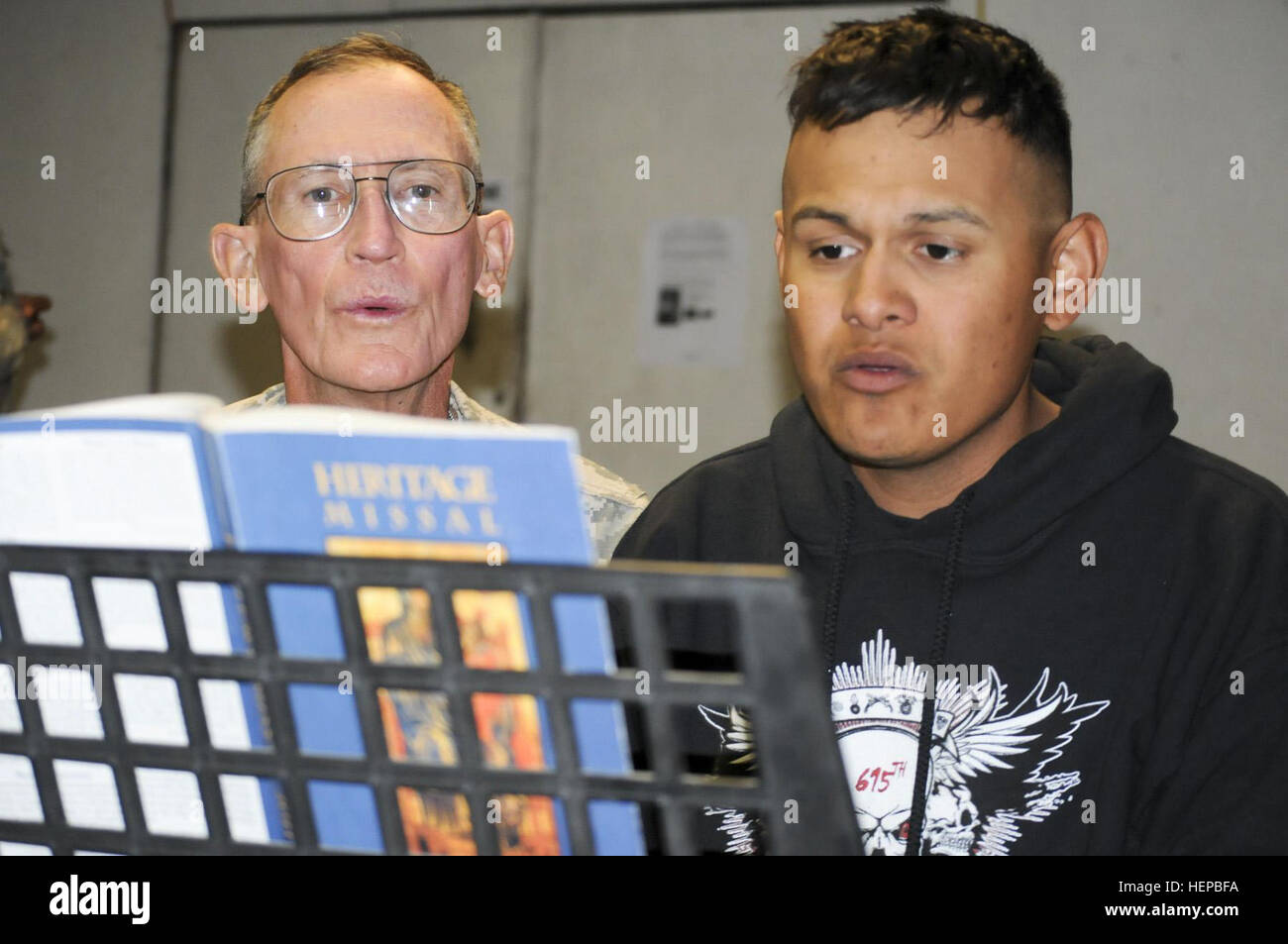 Military chaplain in company hi-res stock photography and images - Alamy