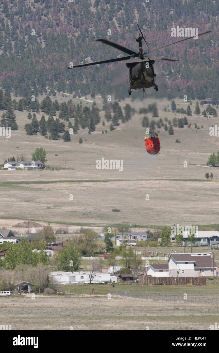 A UH-60 Black Hawk helicopter with the Montana Army National Guard's 1 ...