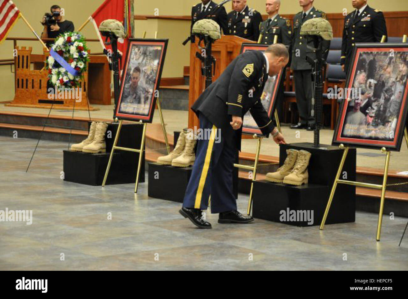 Command Sgt. Maj. William Bennett, 5th Engineer Battalion command ...