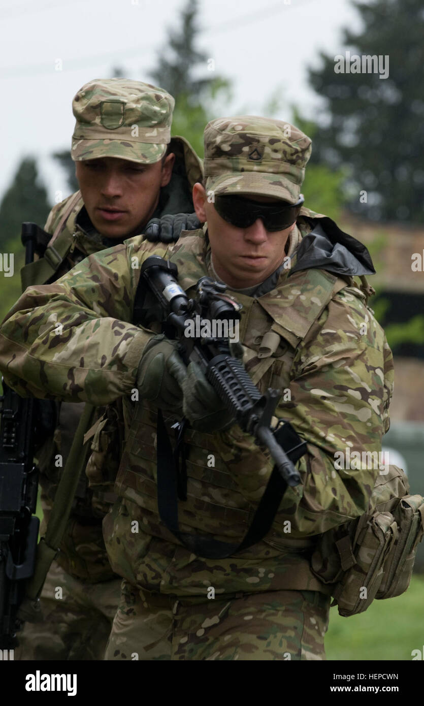 U.S. and Georgian Soldiers participate in close quarters battle drills ...