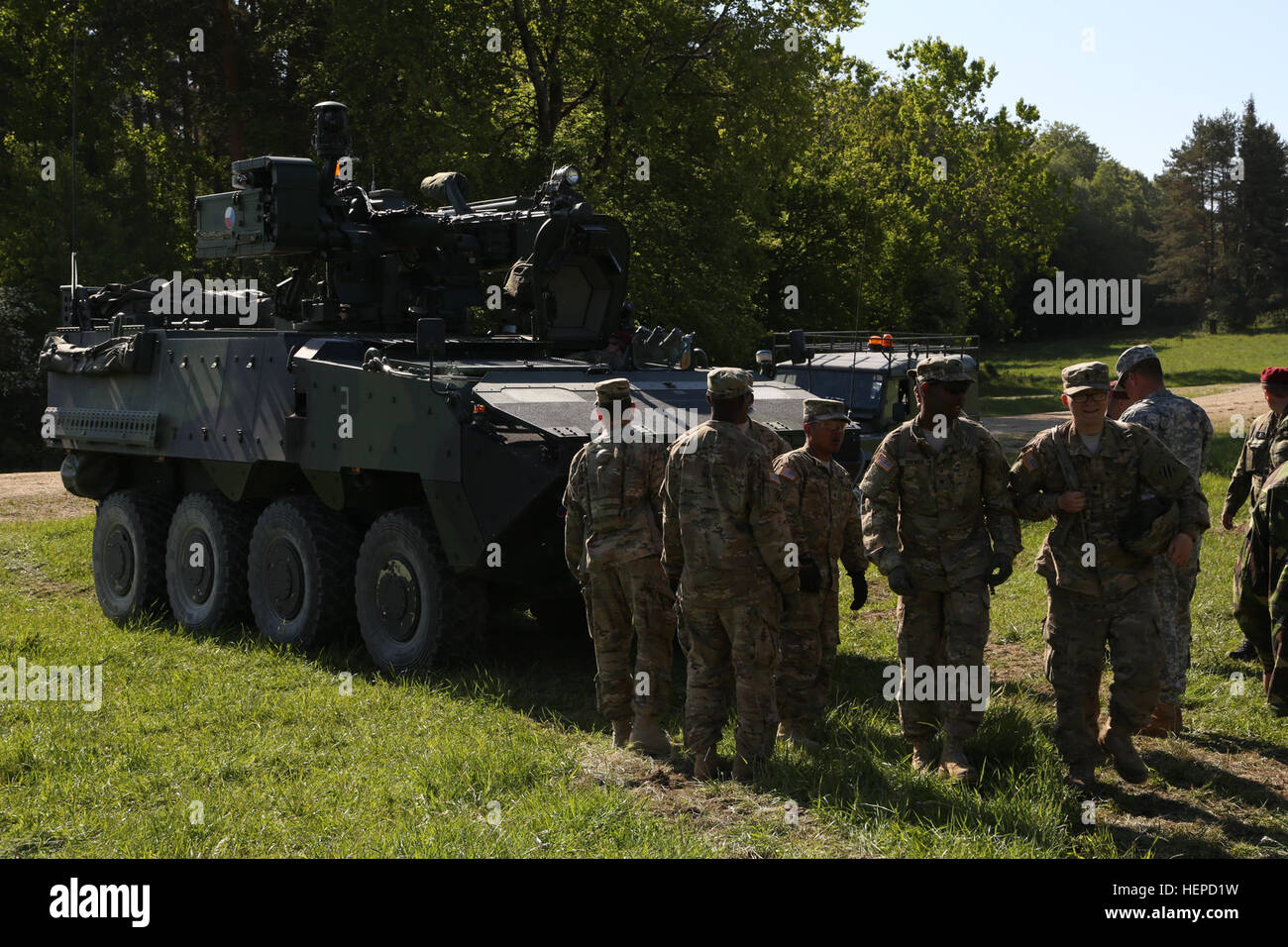 U.S. Soldiers of 3rd Battalion, 69th Armored Regiment, 1st Armored ...