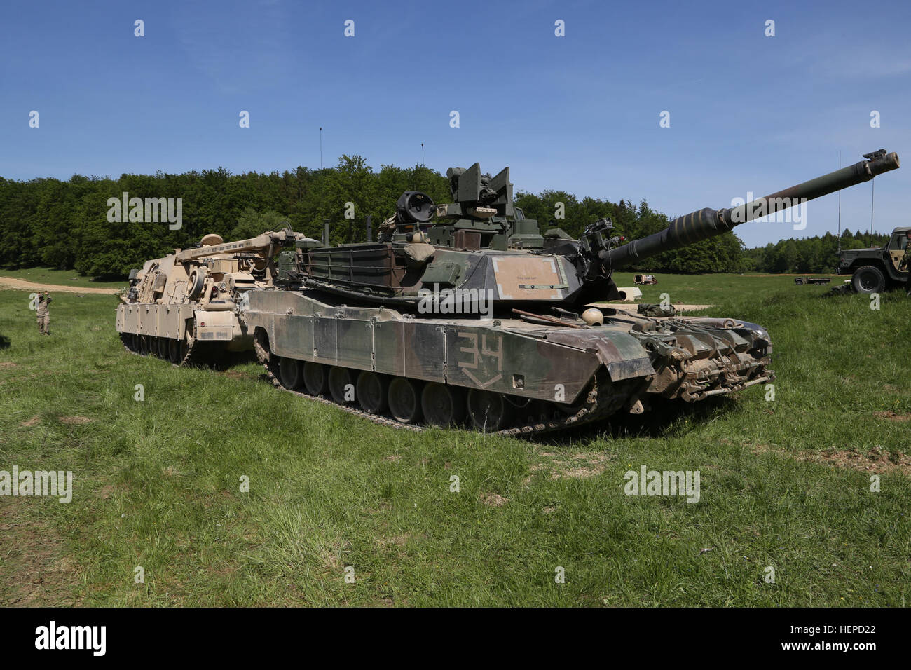 M88a2 hercules recovery vehicle hi-res stock photography and images - Alamy