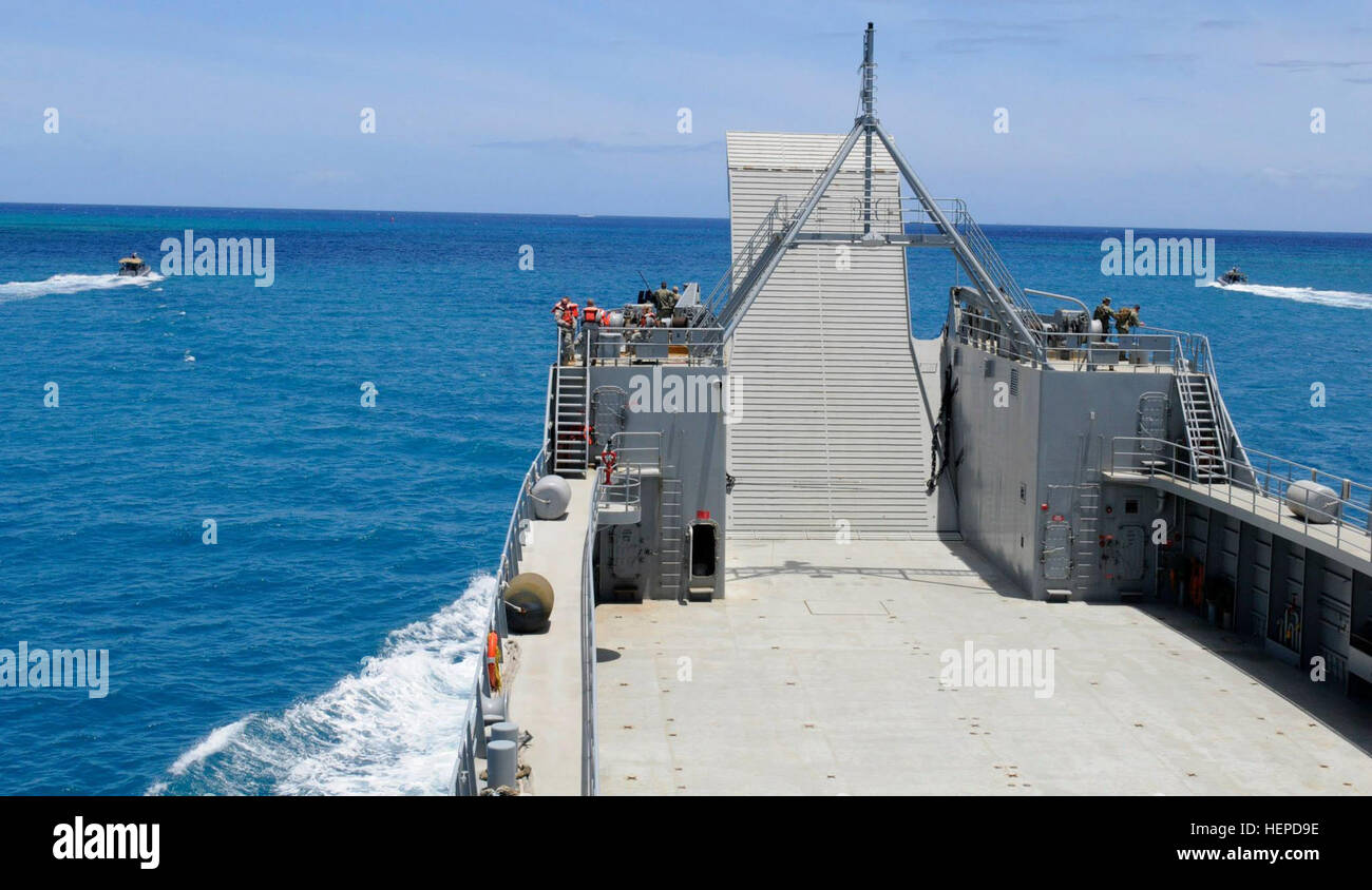 Army mariners from the 163rd Transportation Detachment and US Navy ...