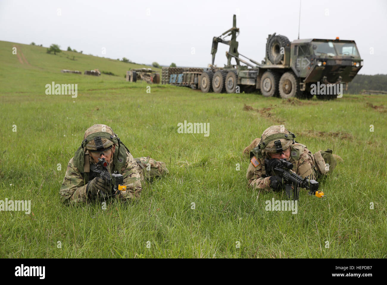 U.S. Soldiers of Fox Company, 1st Battalion, 41st Field Artillery ...