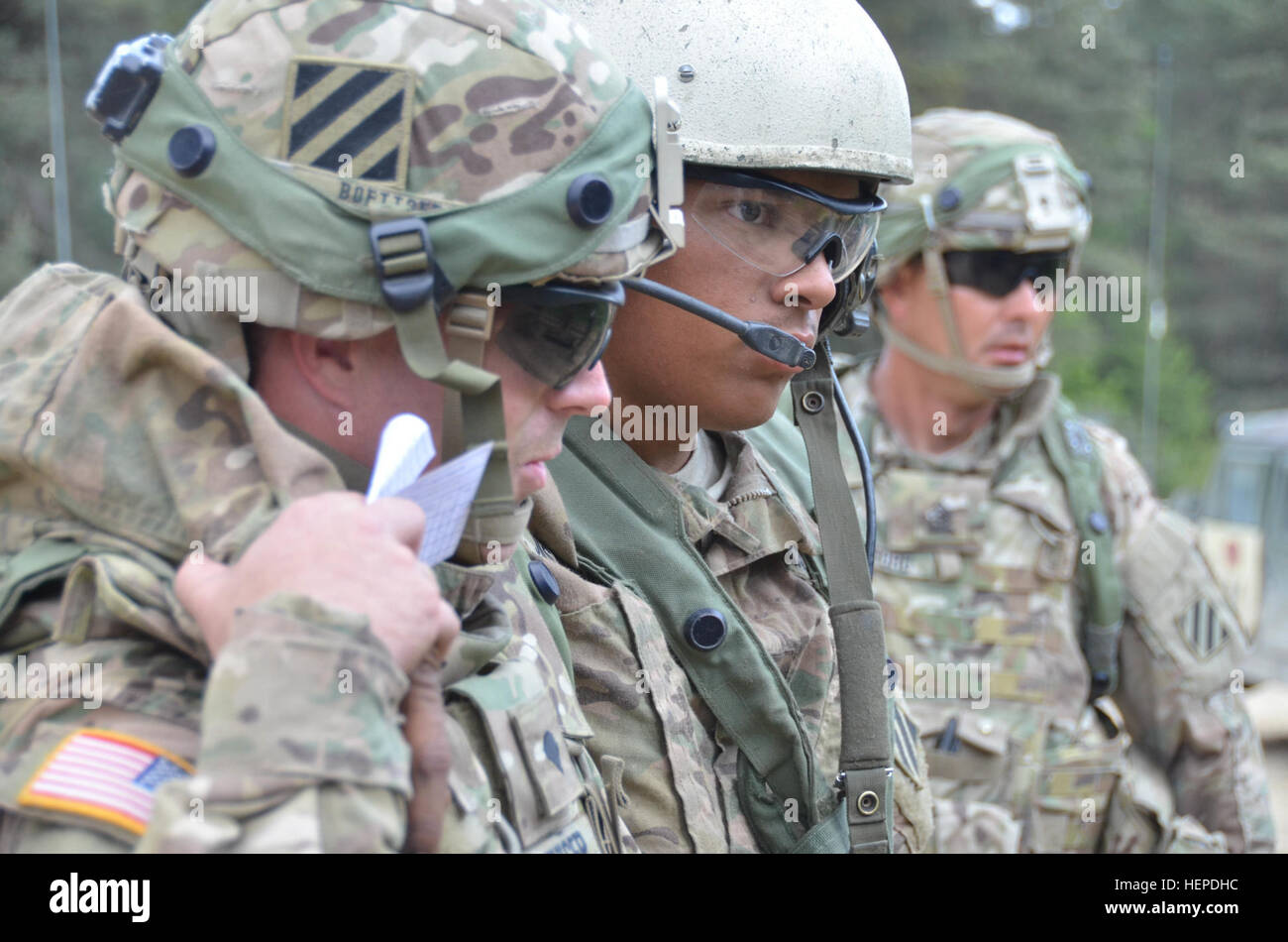 A U.S. Soldier of Alpha Battery, 1st Battalion, 41st Field Artillery ...