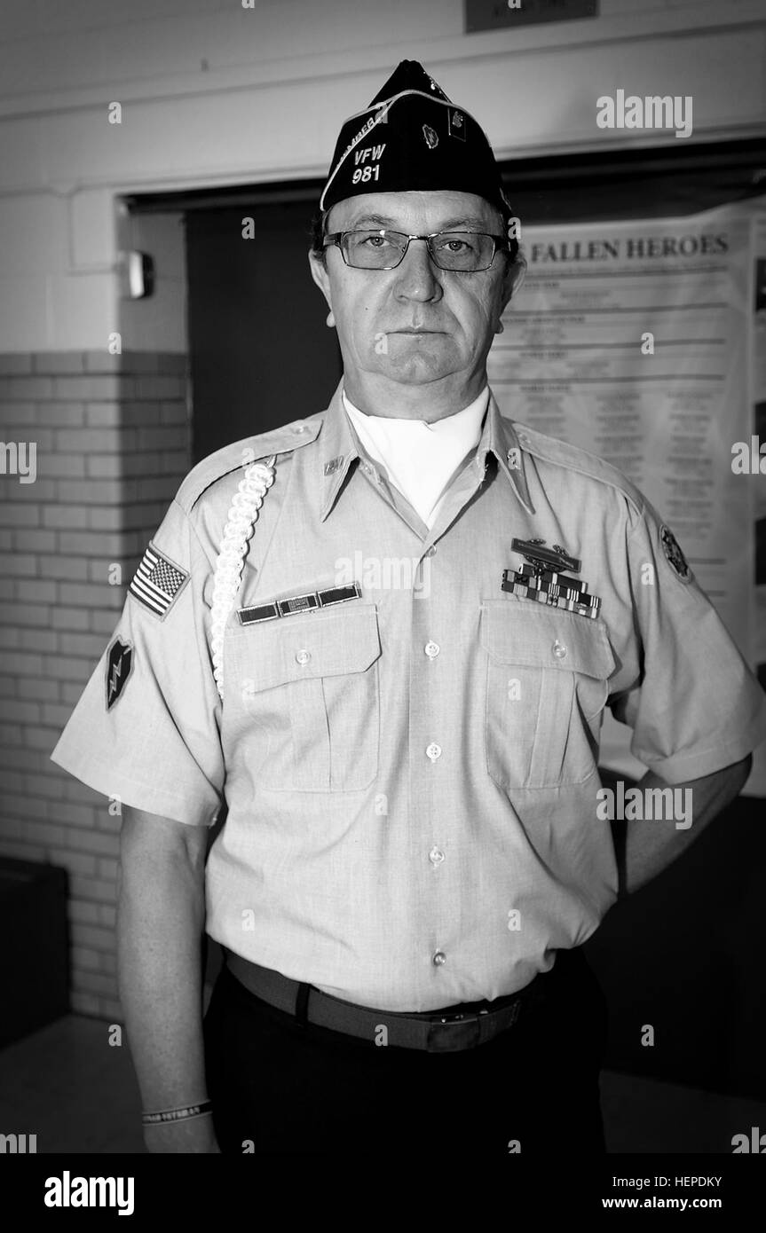 U.S. Army veteran Dale Berg, member of Veterans of Foreign Wars Post ...