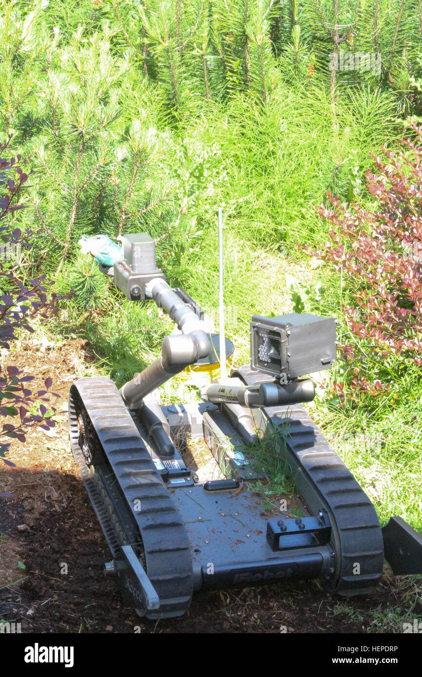 The iRobot 510 PackBot performs a simulated reconnaissance and bomb ...