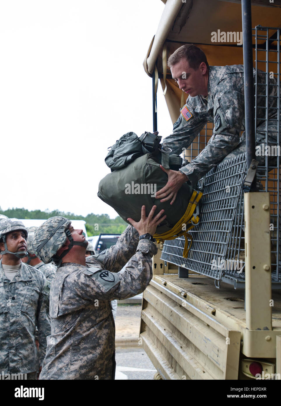 U.S. Army Reserve Soldiers take part in airborne operations with active ...