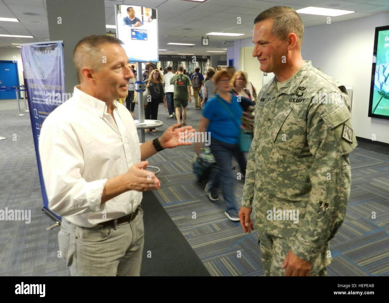 Brig. Gen. William E. King IV (right), the 20th CBRNE commanding ...