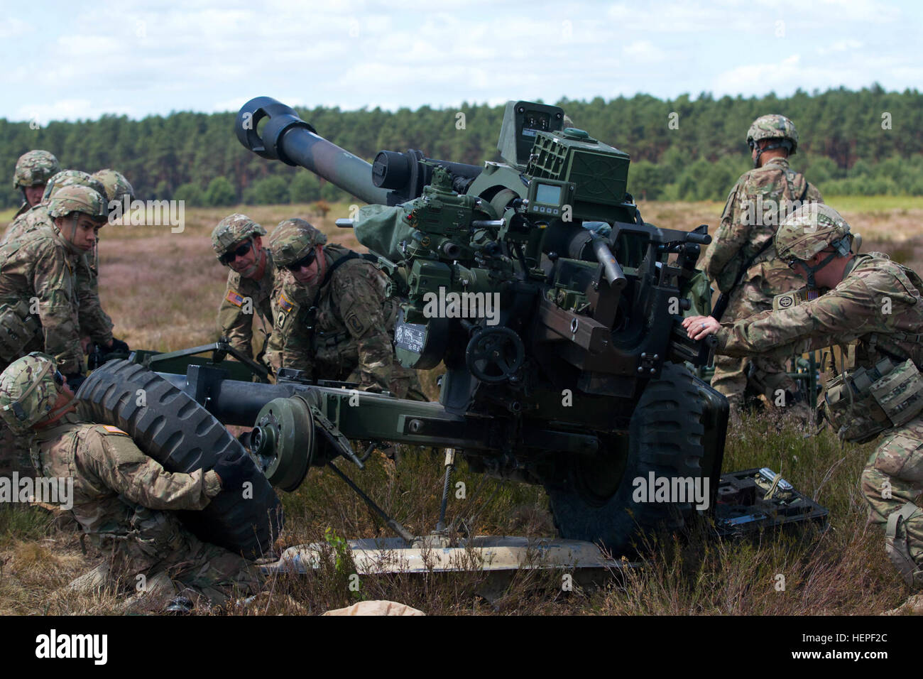 Soldiers with the 4th Battalion, 319th Airborne Field Artillery ...
