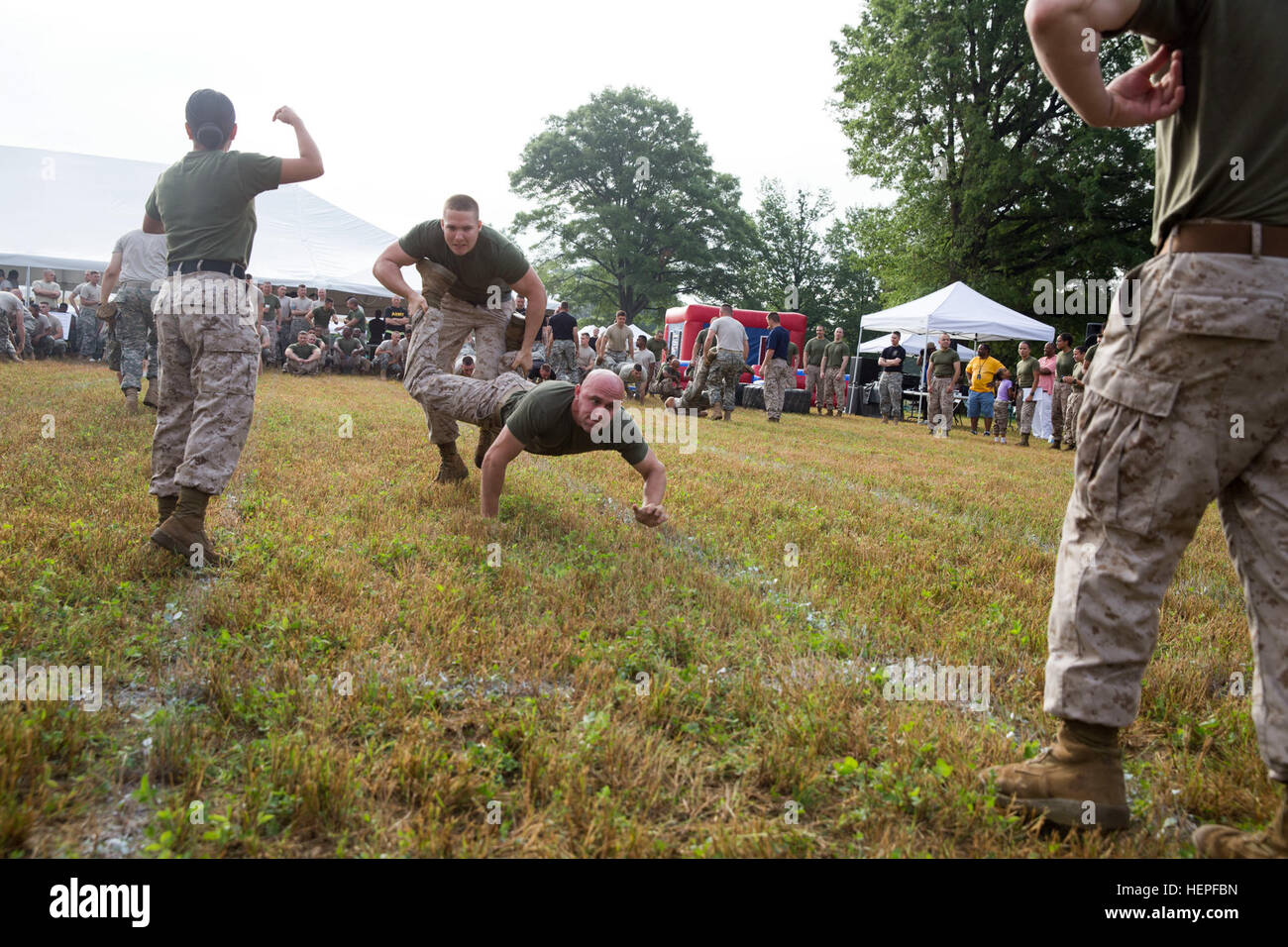 Wheelbarrow military hi-res stock photography and images - Alamy
