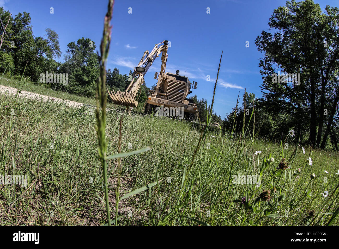 Army Reserve Soldiers with 2nd Platoon, 323rd Engineering Clearance ...