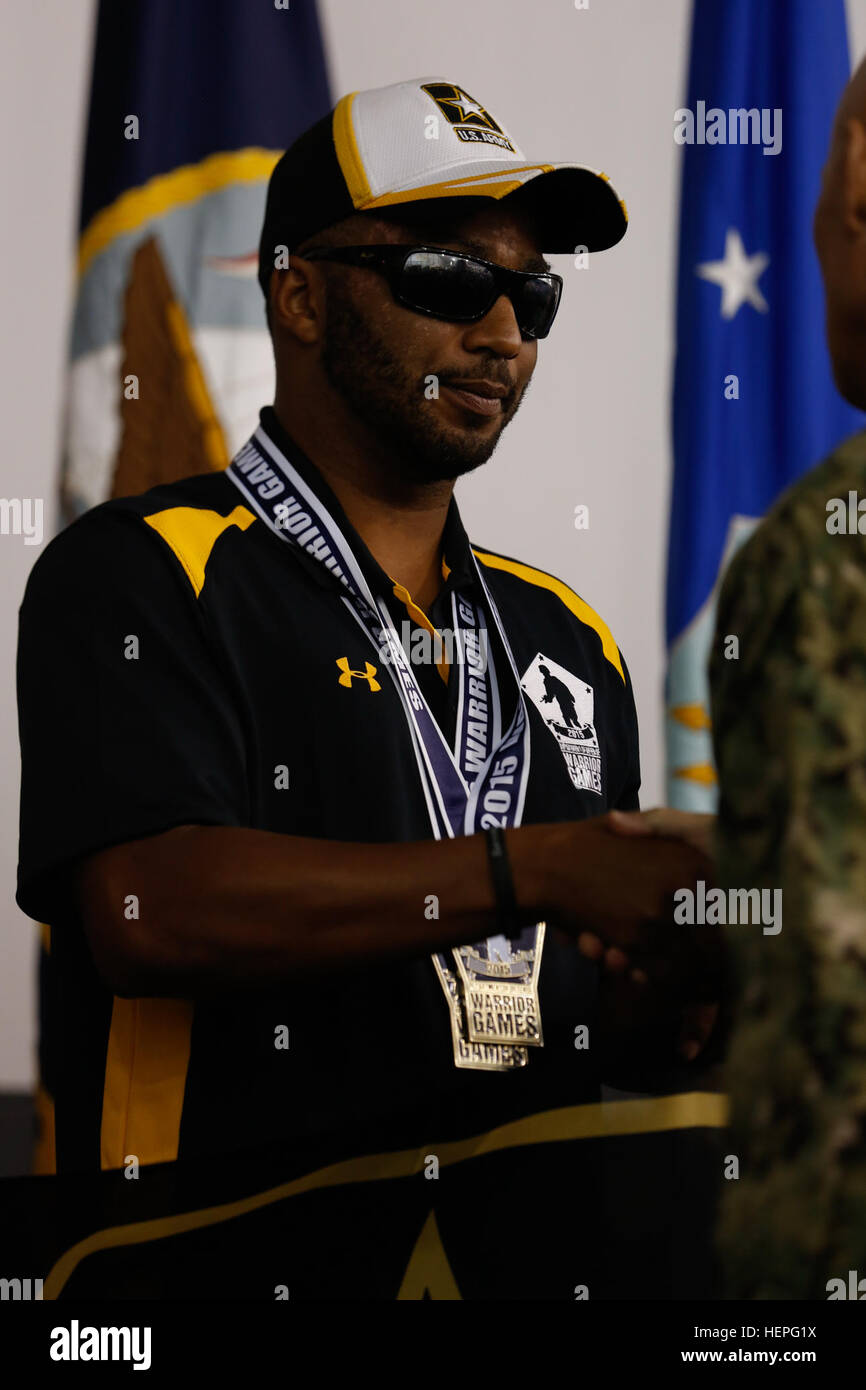 A U.S. Army Warrior Transition Unit soldier wins gold in the Men's ...