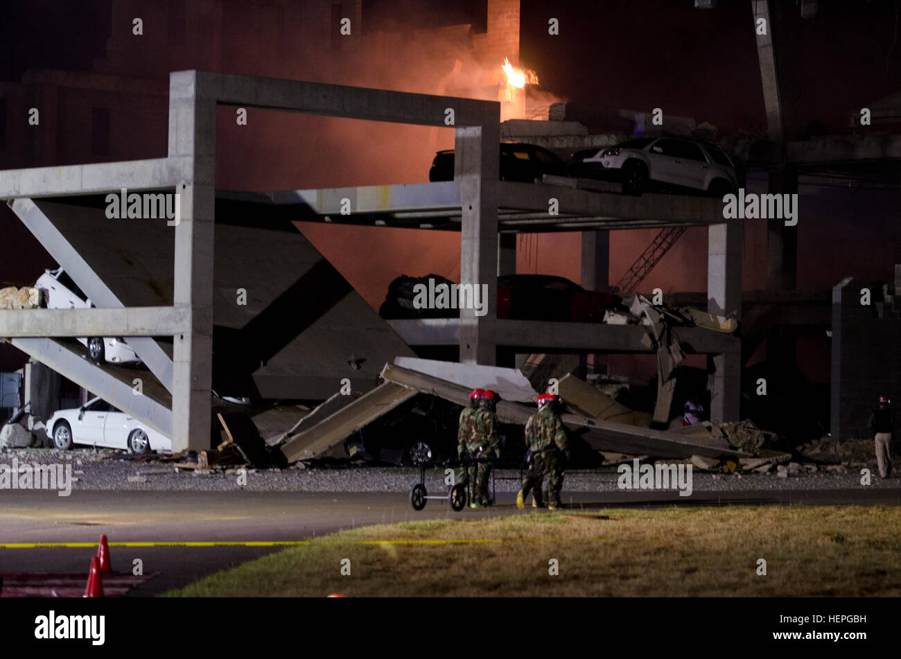 U.S. Army Reserve Soldiers from the 493rd Engineer Detachment, 412th ...