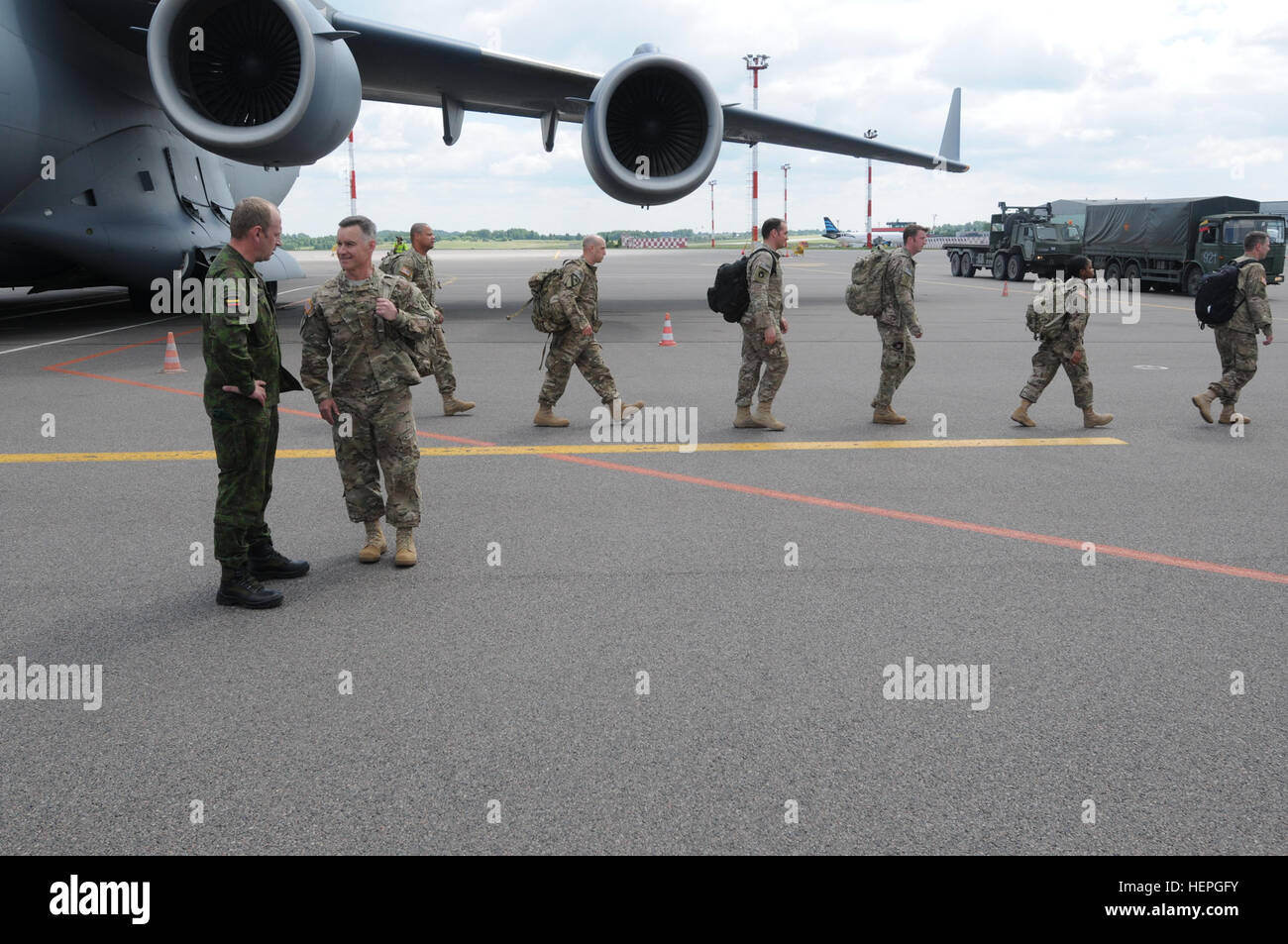 Soldiers of the 4th Infantry Division Mission Command Element, Fort ...