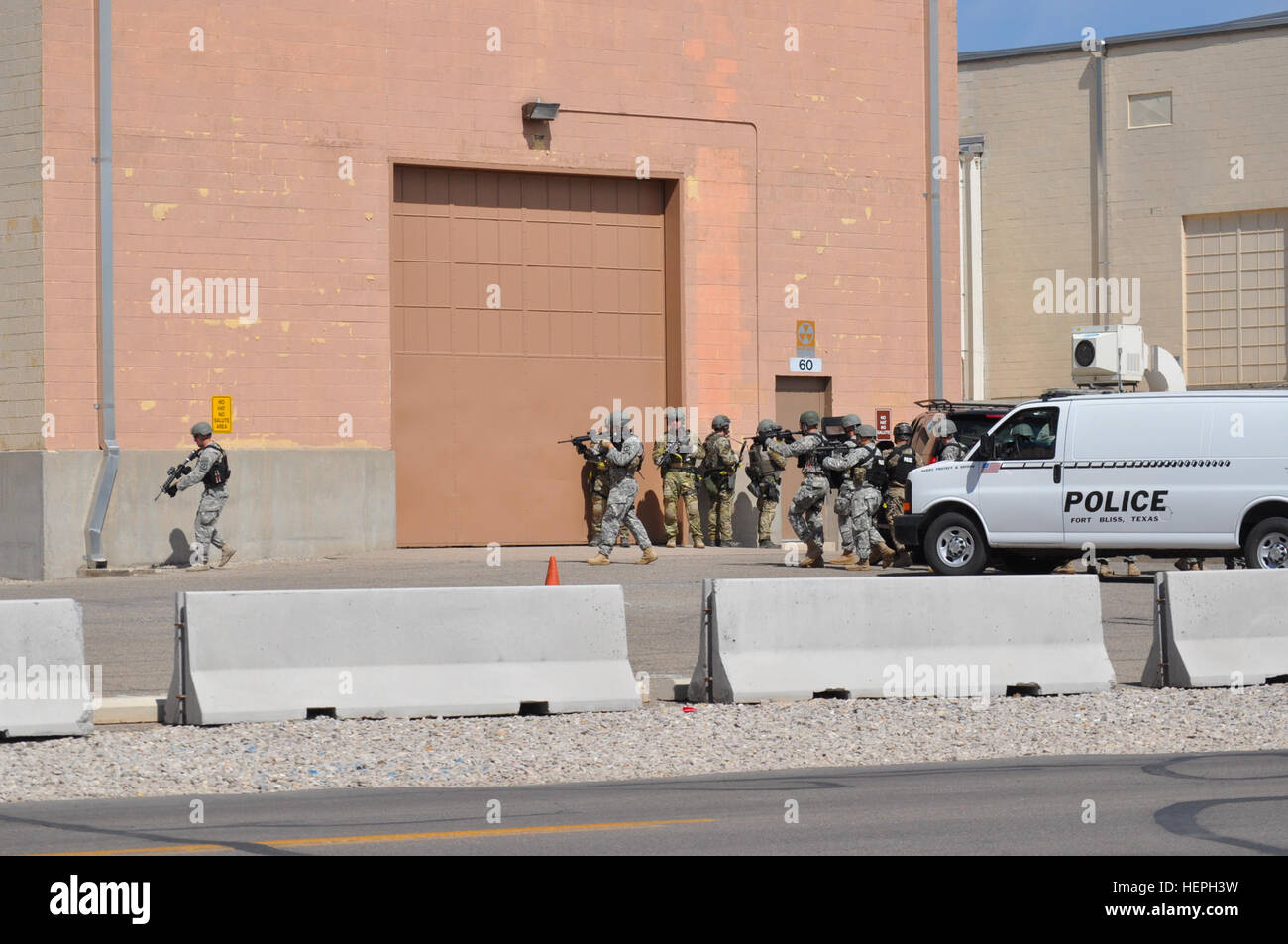 Fort bliss directorate of emergency services hi-res stock photography ...