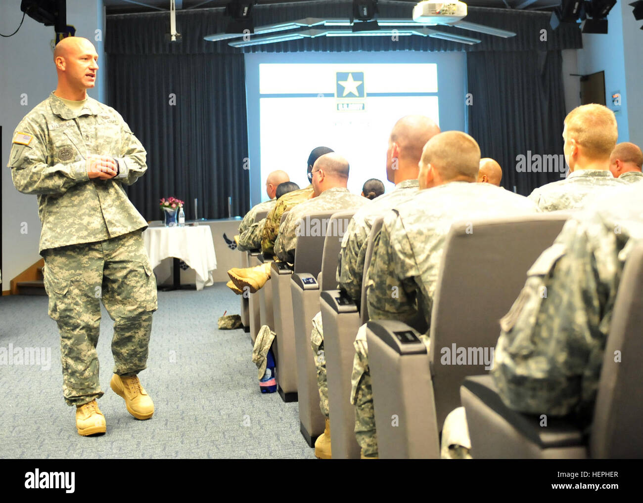 Noncommissioned officer evaluation report hi-res stock photography and ...