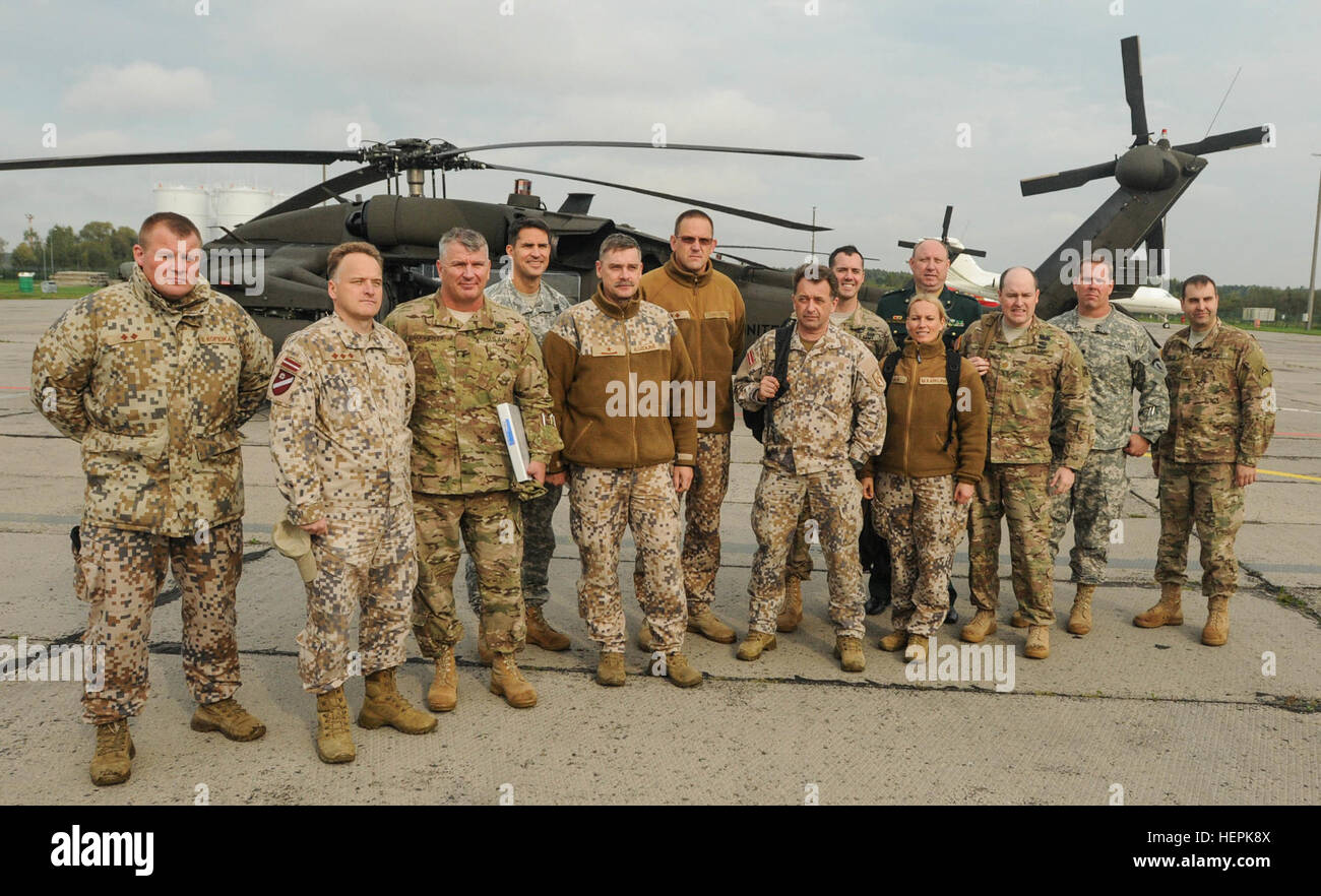 Members of the Mission Command Element (MCE) of the 4th Infantry ...
