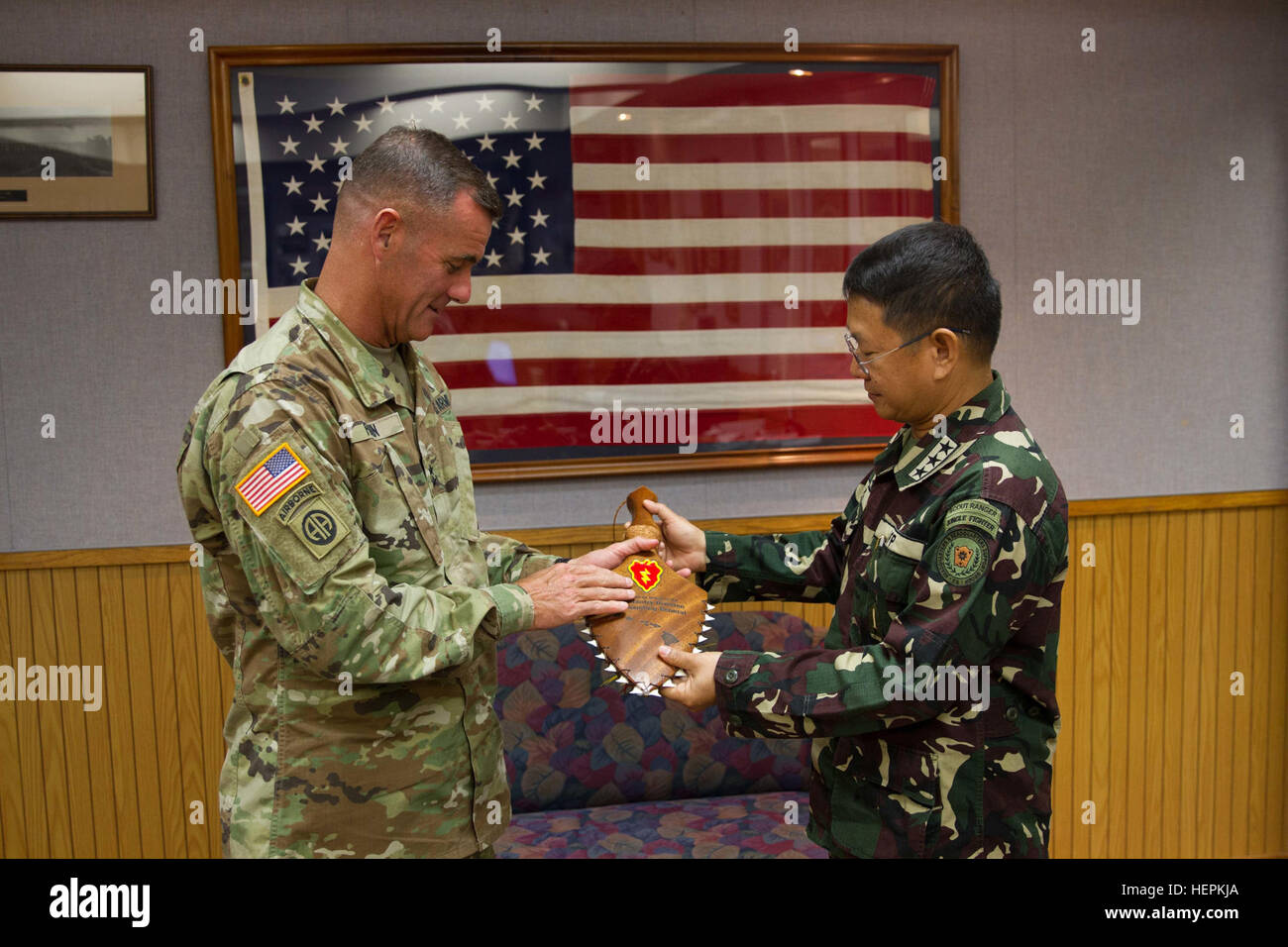 Philippine army commanding general lt hi-res stock photography and ...