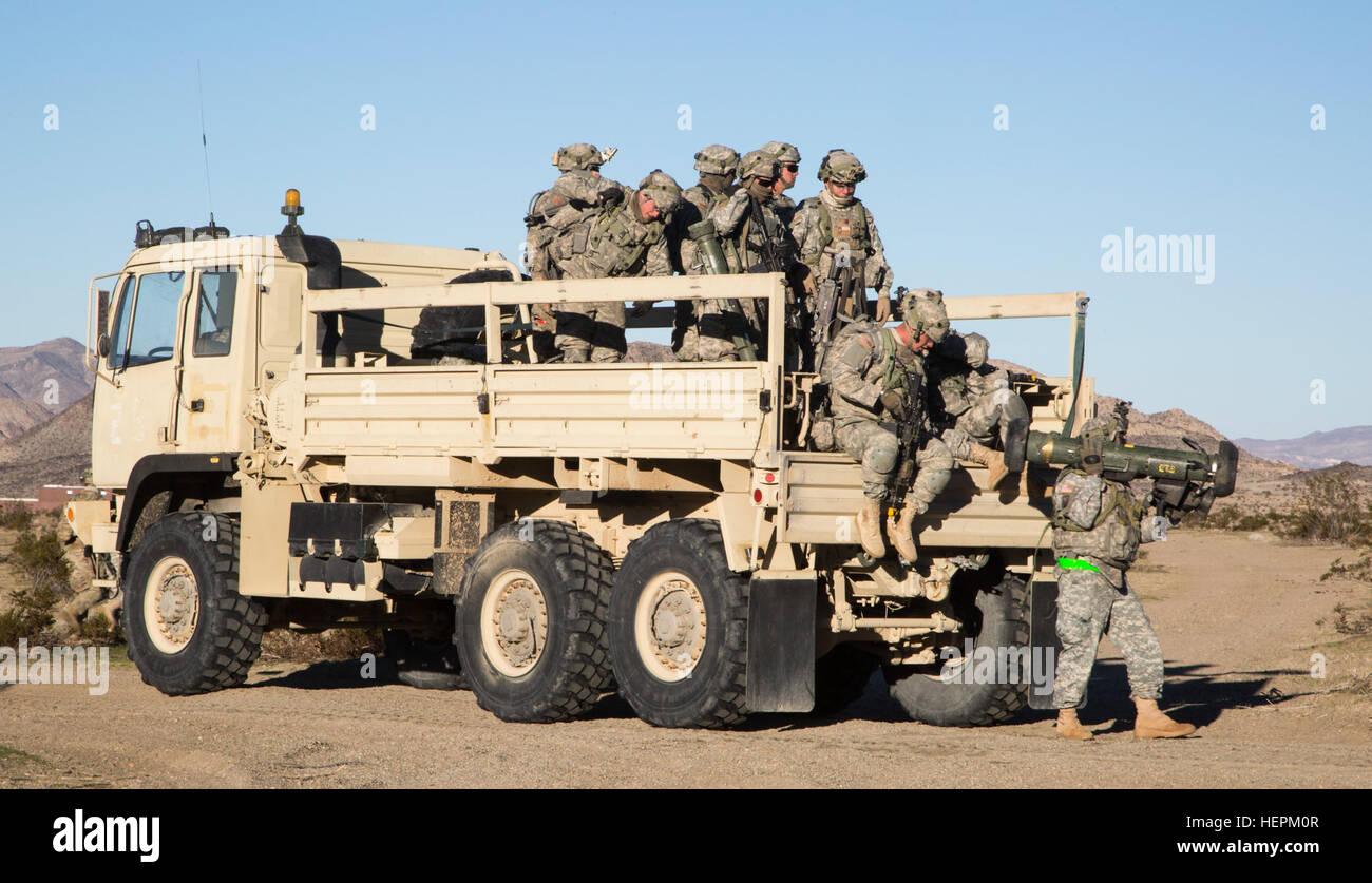 Soldiers from 1st Battalion, 41st Infantry Regiment, 2nd Infantry ...