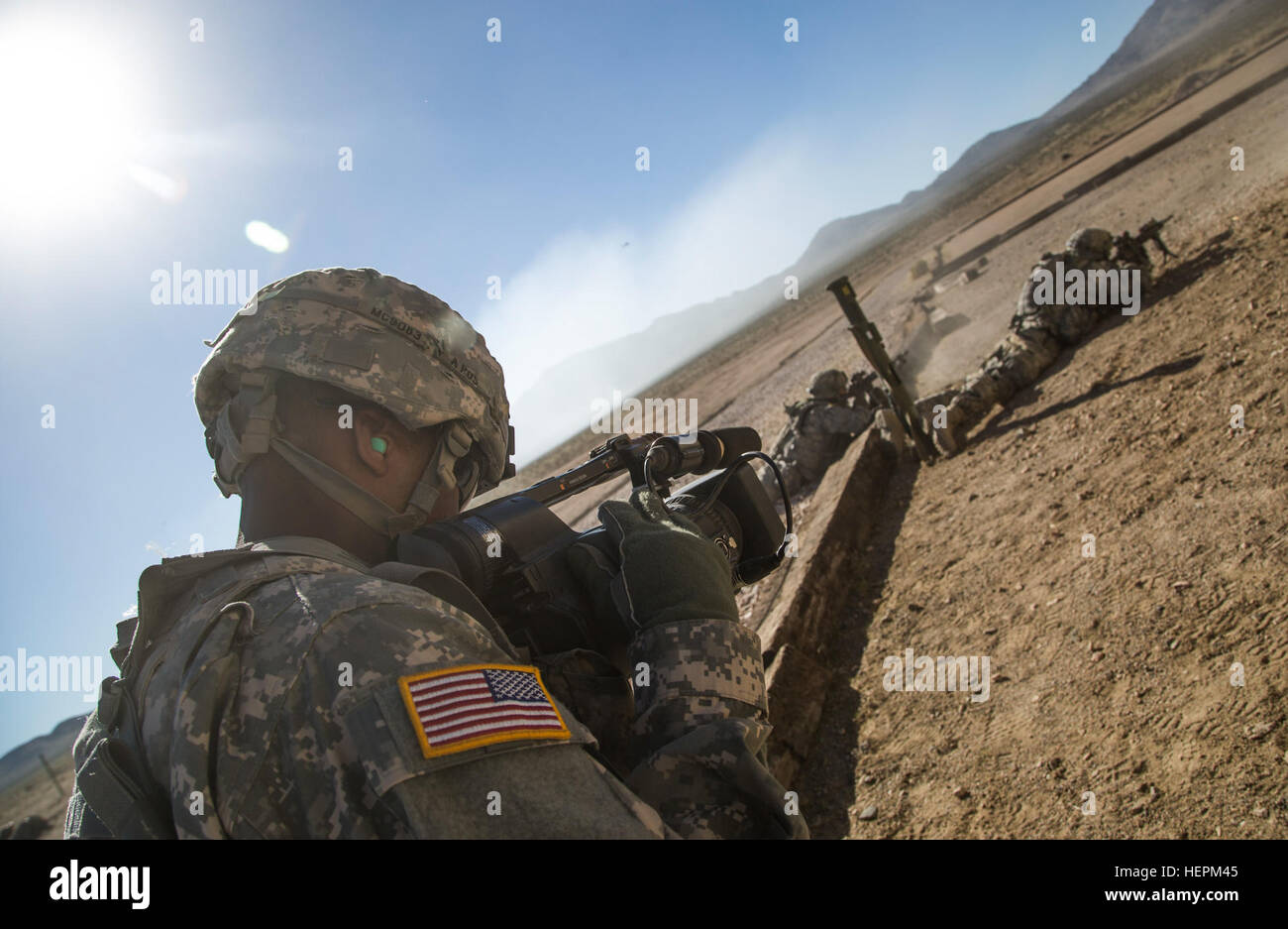 U.S. Army Soldiers from the 1st Battalion, 41st Infantry Regiment, 2nd ...