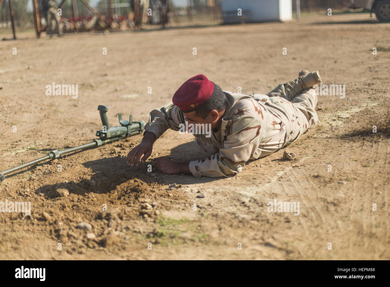 An Iraqi soldier assigned to Commando Battalion, Ninewa Operation ...