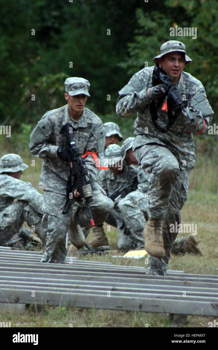 Soldiers from Charlie Troop, 1-303rd Cavalry, 81st Brigade Combat Team ...