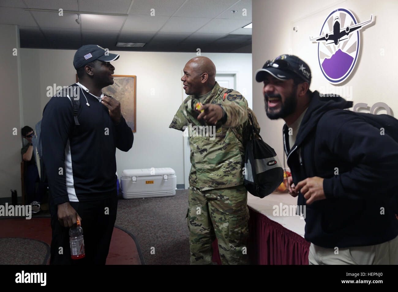 U.S. Army Sgt. 1st Class Michael Smith jokes around with fellow wounded ...