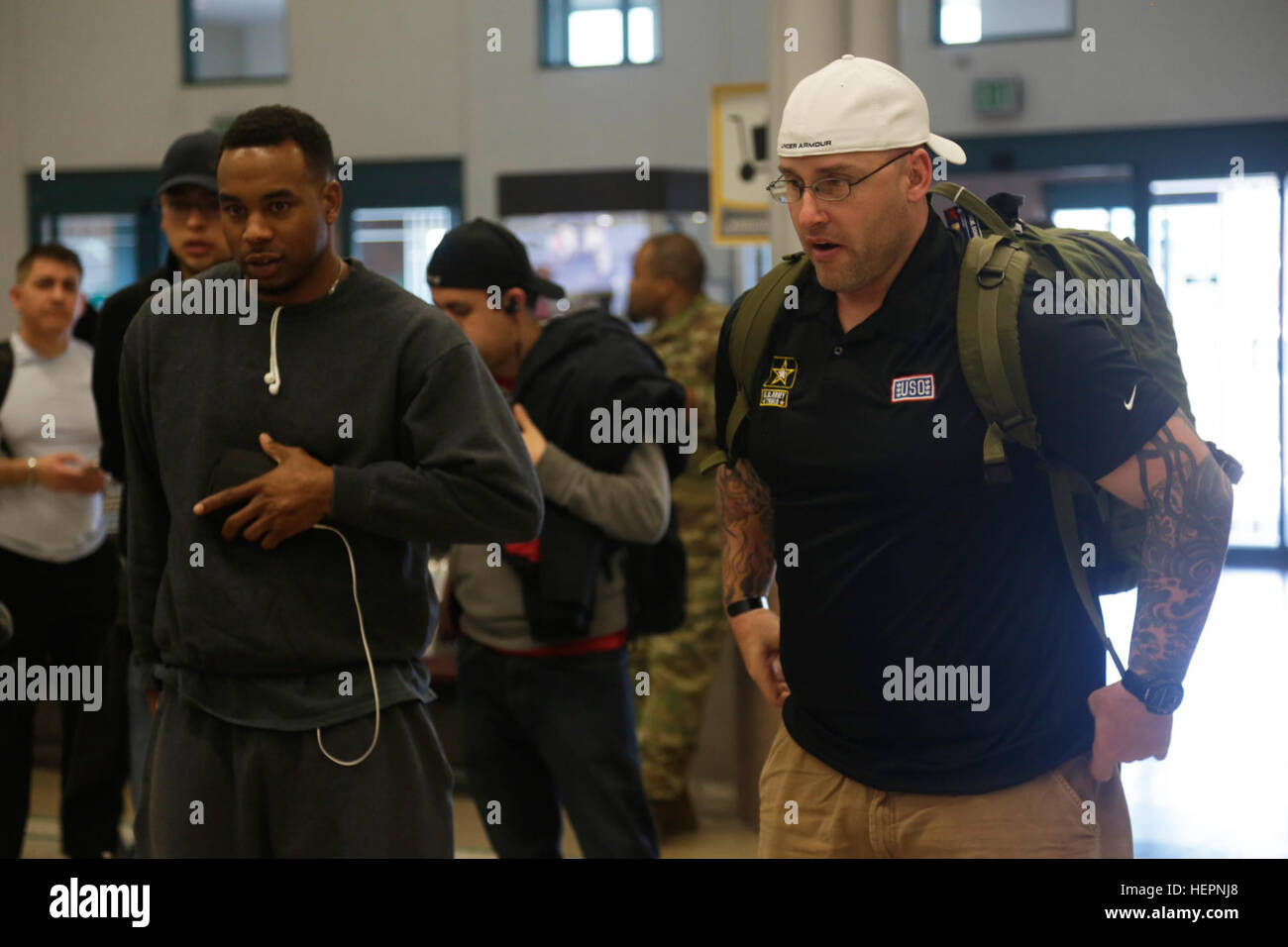Active duty soldiers from hi-res stock photography and images - Alamy