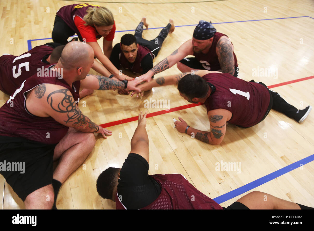 Military team huddle hi-res stock photography and images - Alamy