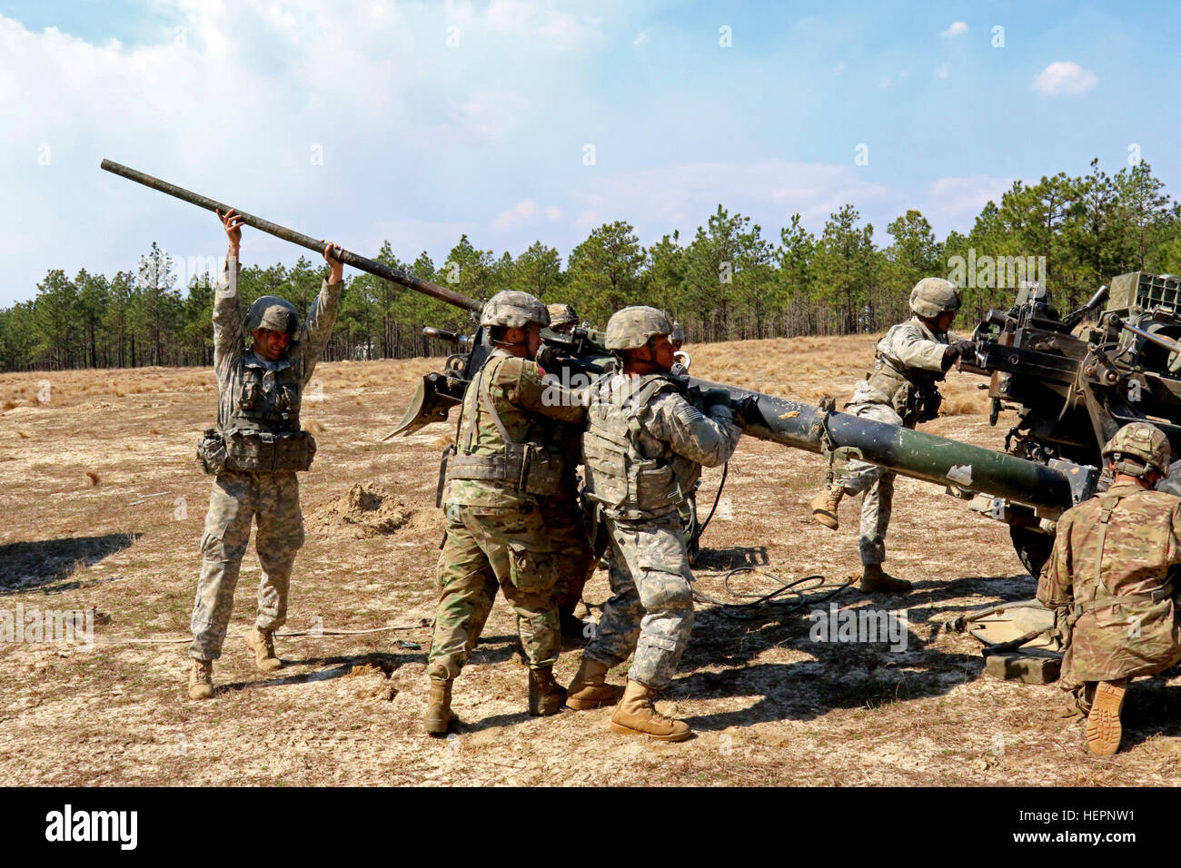 Airborne artillerymen 82nd division hi-res stock photography and images ...
