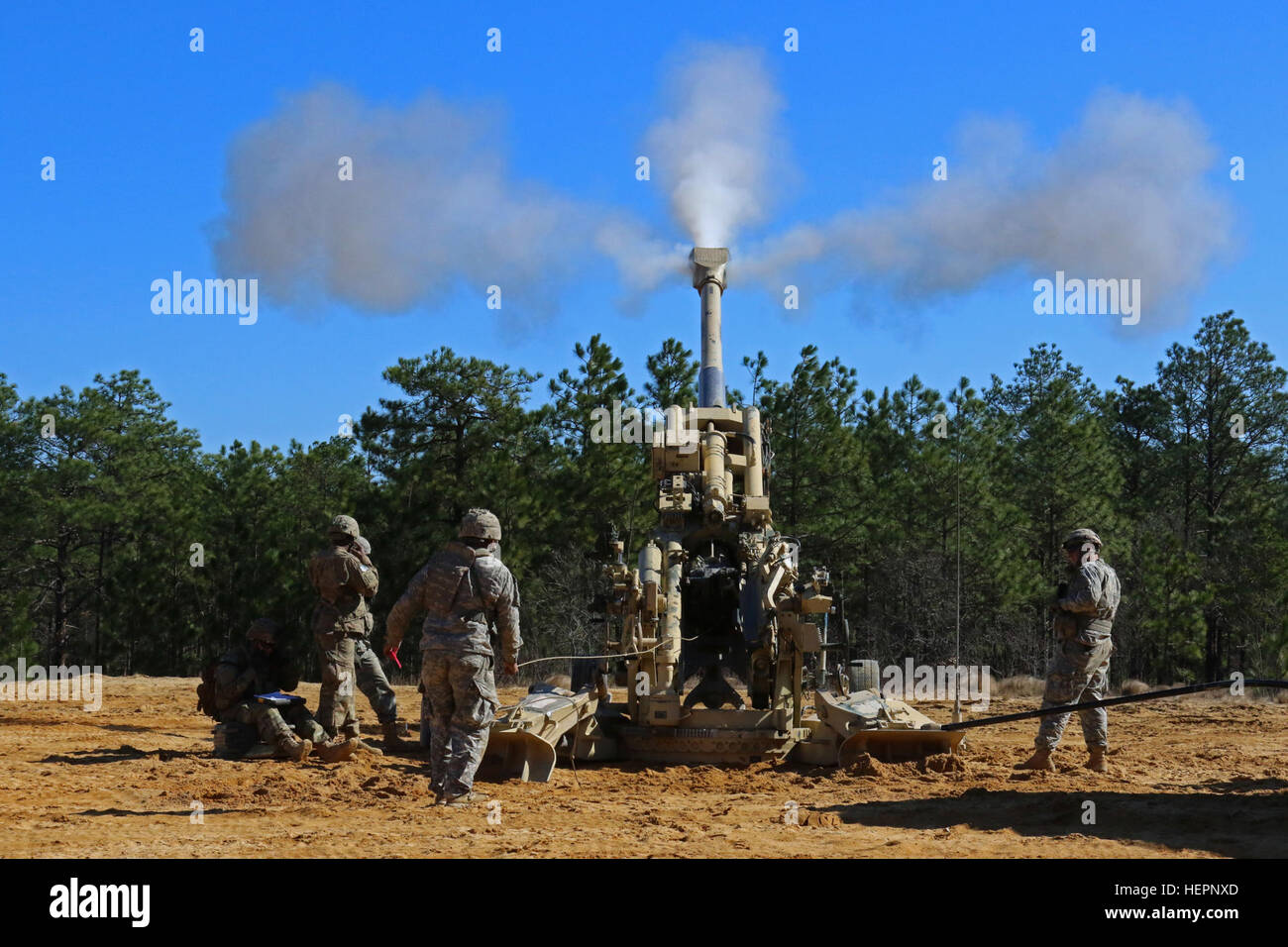 Airborne artillerymen 82nd division hi-res stock photography and images ...