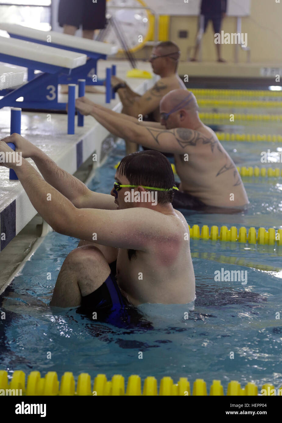 U S Army Active Duty And Veteran Athletes Practice Their Start For The