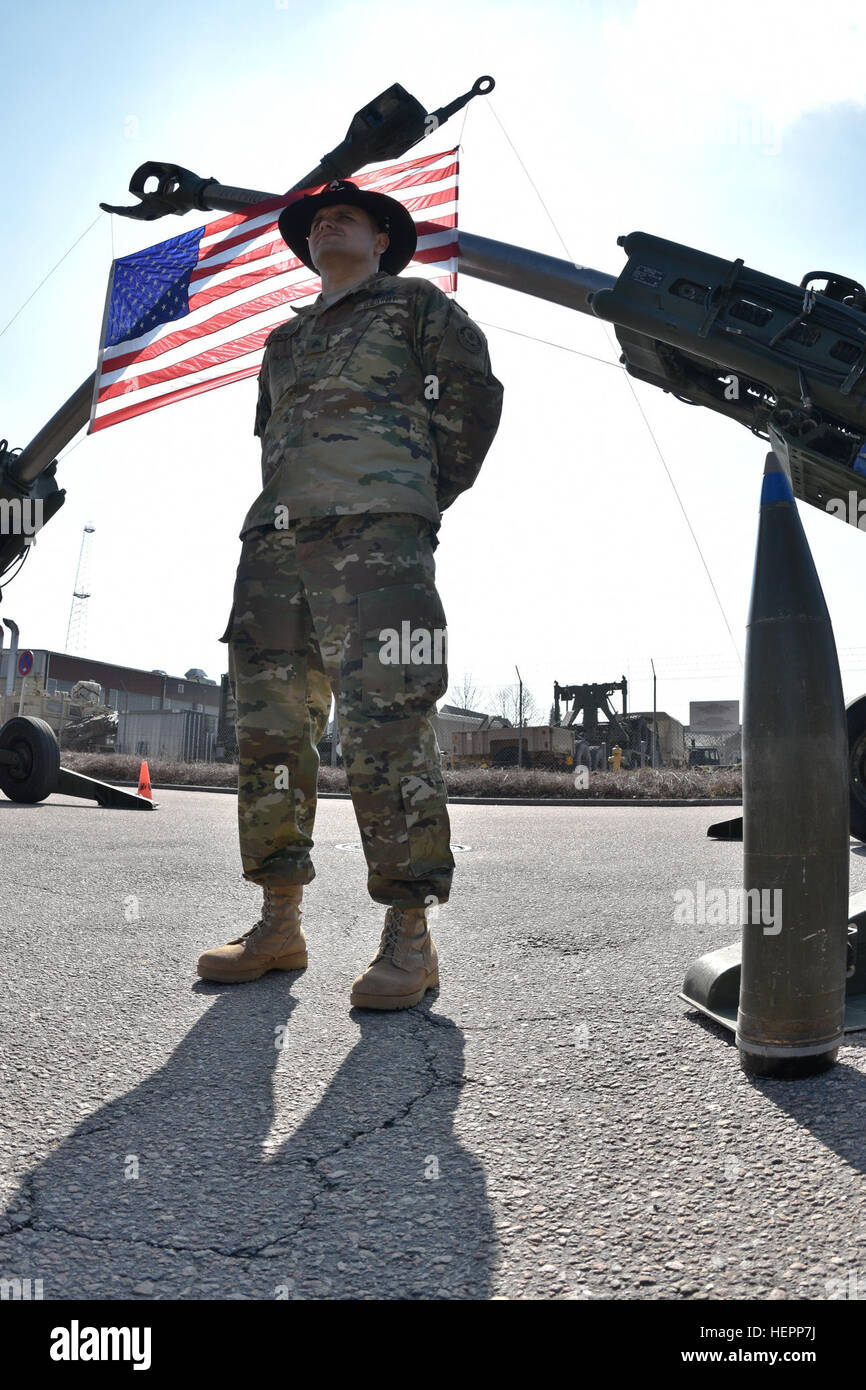 M777 howitzer display hi-res stock photography and images - Alamy