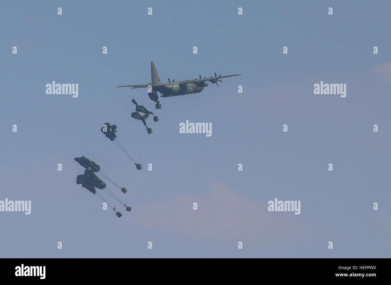 U S Soldiers Lockheed C 130 Hercules High Resolution Stock Photography ...